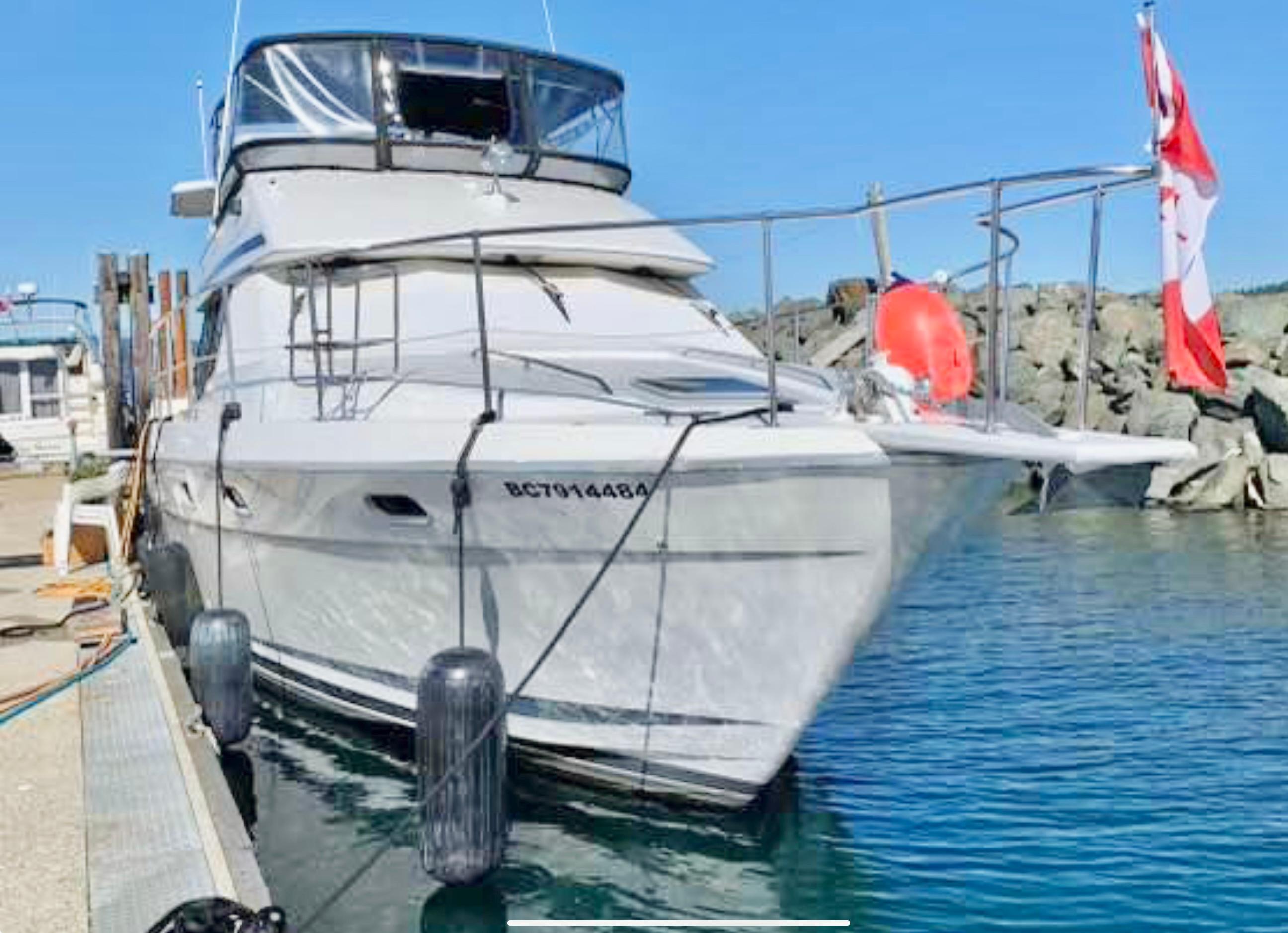 1991 Bayliner 4387 Motoryacht Motor Yachts for sale - YachtWorld