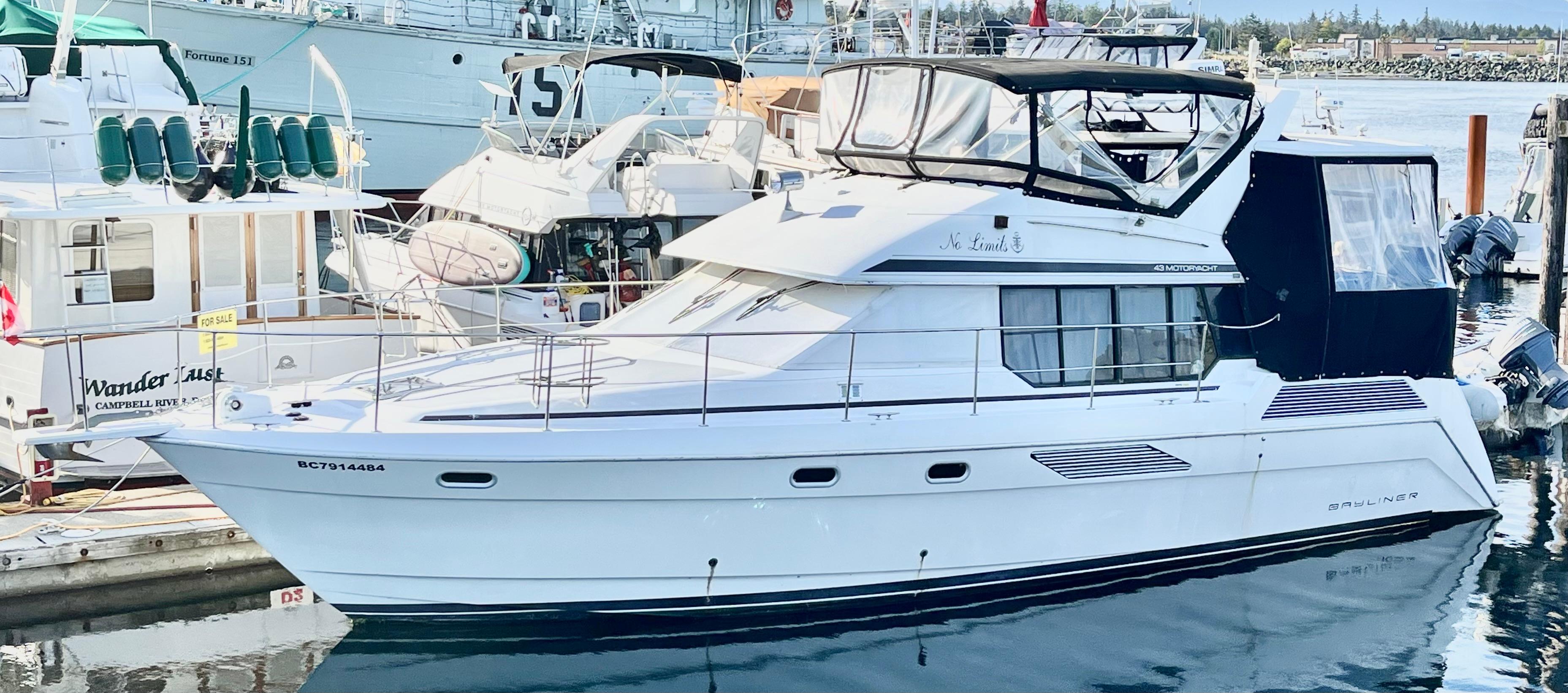 1991 Bayliner 4387 Motoryacht Motor Yachts for sale - YachtWorld