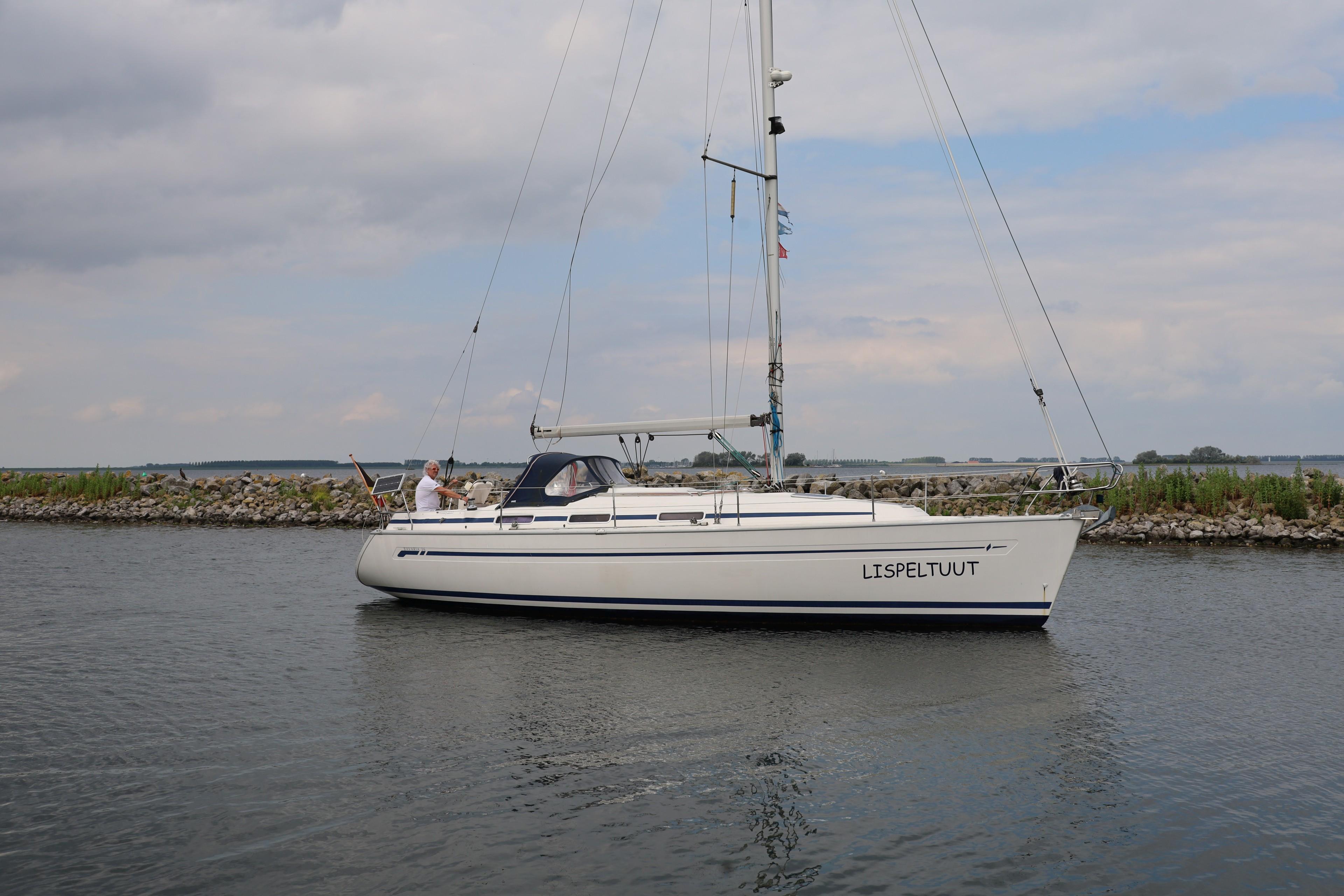 Bavaria 36-3 | 2002 | 11m | Boatshop24