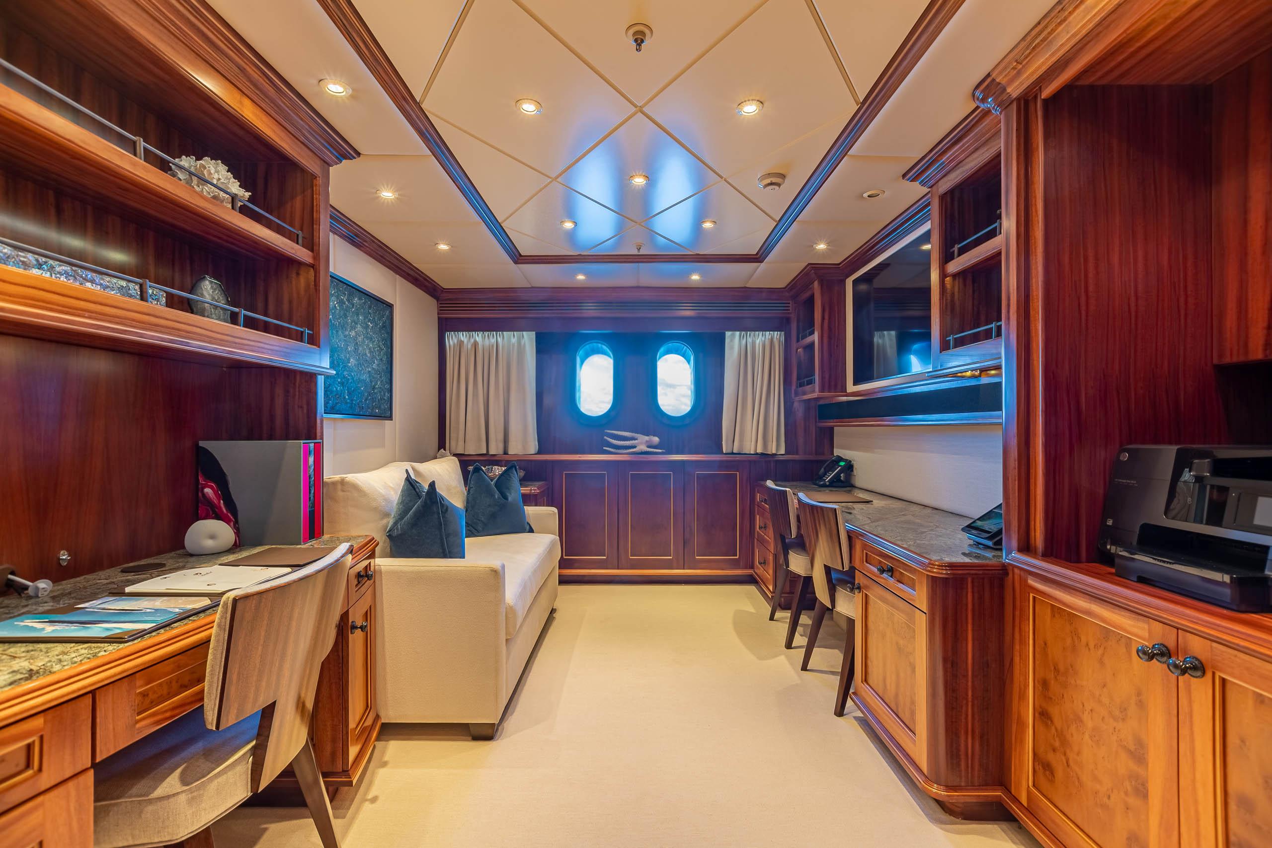 UNBRIDLED Motor Yachts Trinity Yachts for sale - YachtWorld