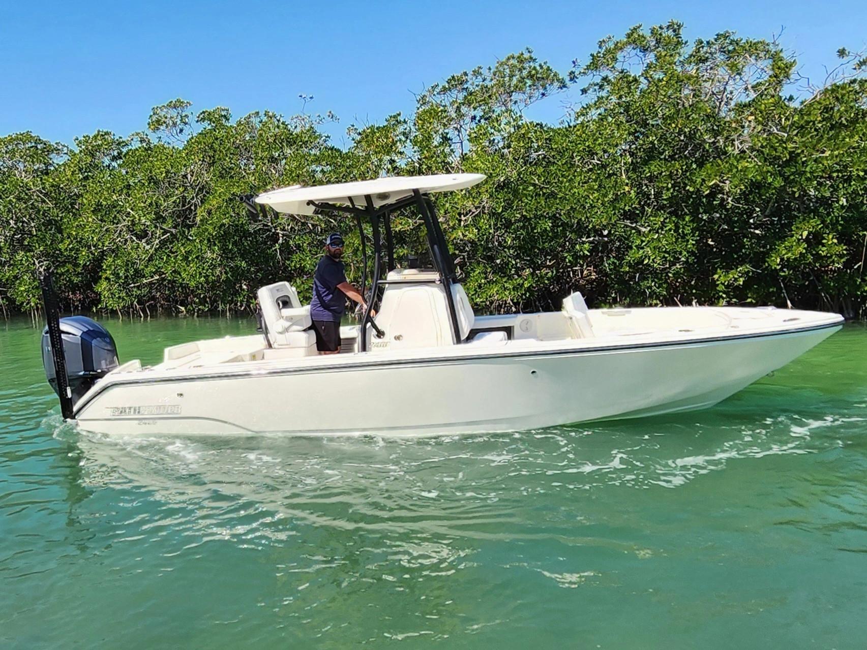 2024 Pathfinder 2400 TRS Center Console for sale - YachtWorld