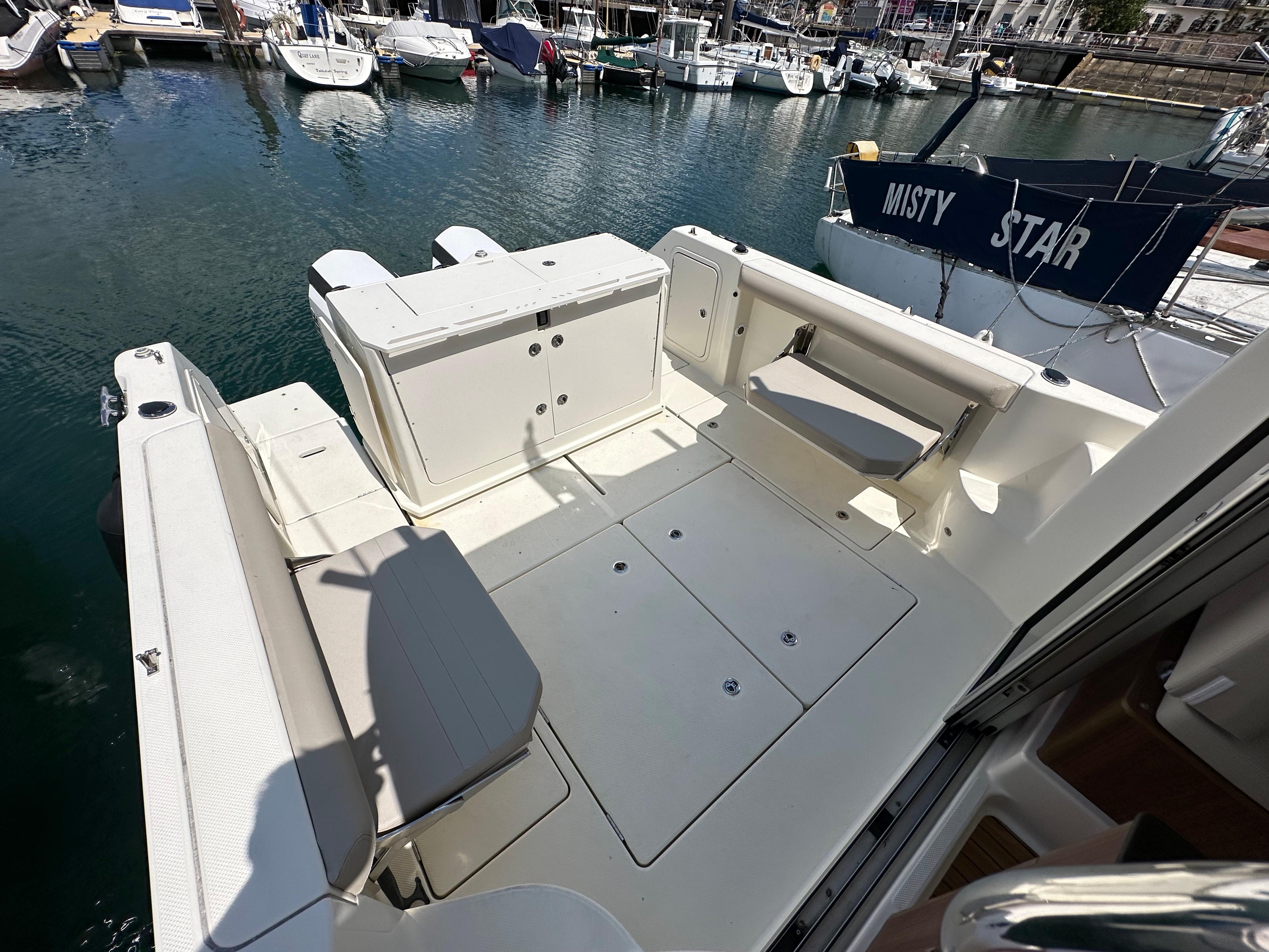 2016 Quicksilver Captur 905 Pilothouse Pilothouse boten te koop- YachtWorld