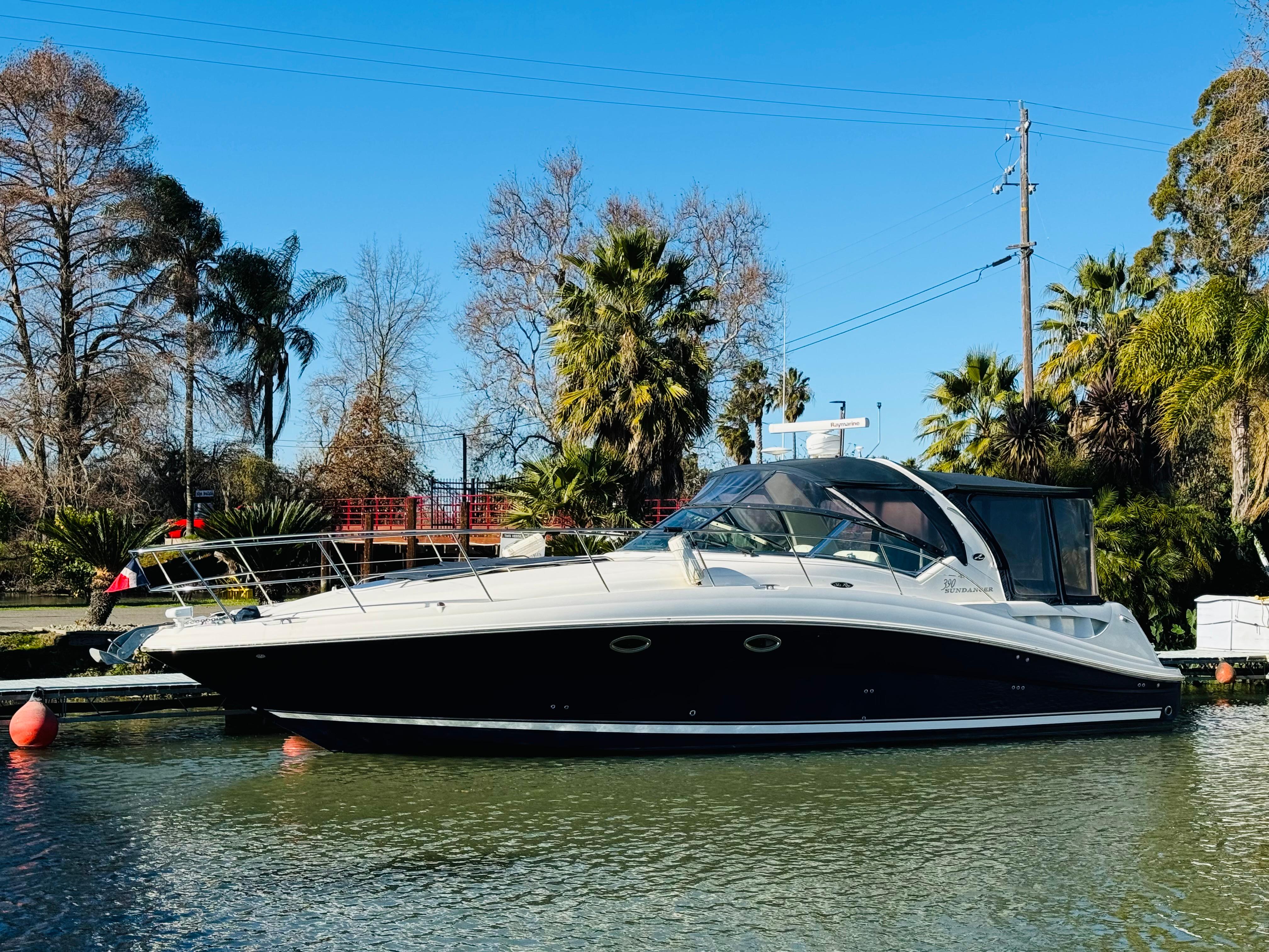 2005 Sea Ray 390 Sundancer Express Cruiser for sale - YachtWorld