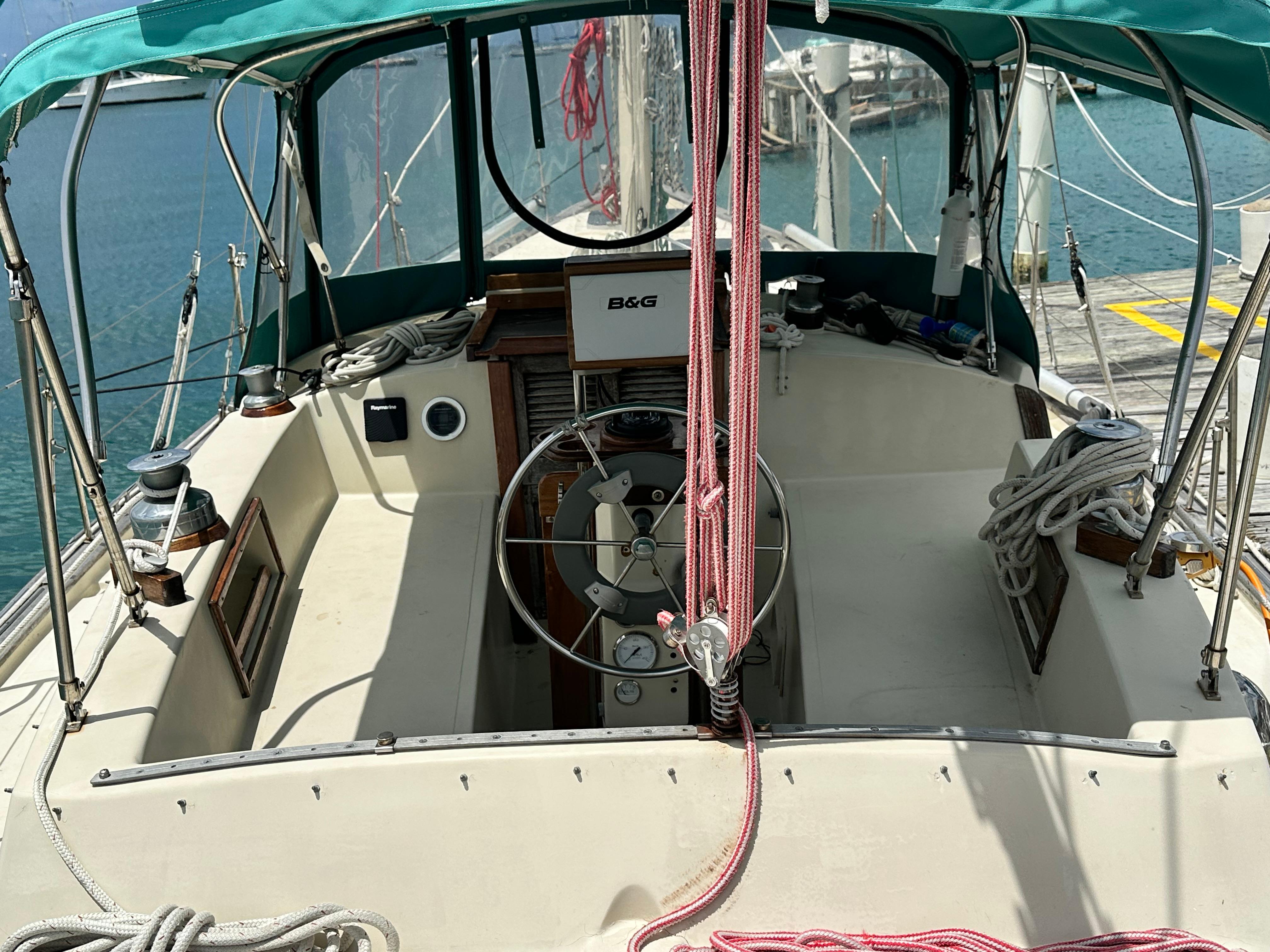 1980 Irwin 37 Center Cockpit Mark V Center Cockpit Segelboote Kaufen ...