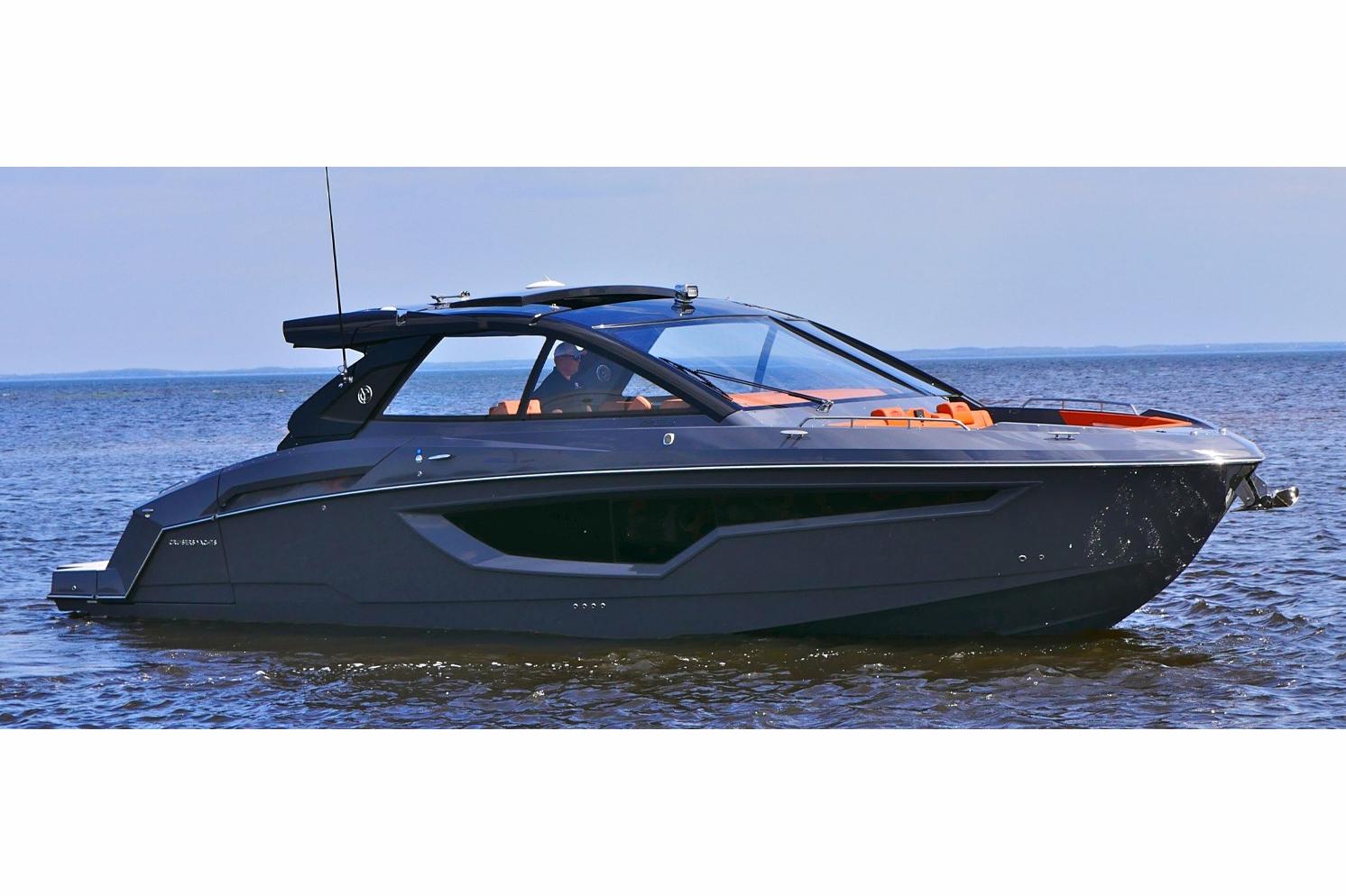 2024 Cruisers Yachts 42 GLS I/O Bowrider for sale - YachtWorld