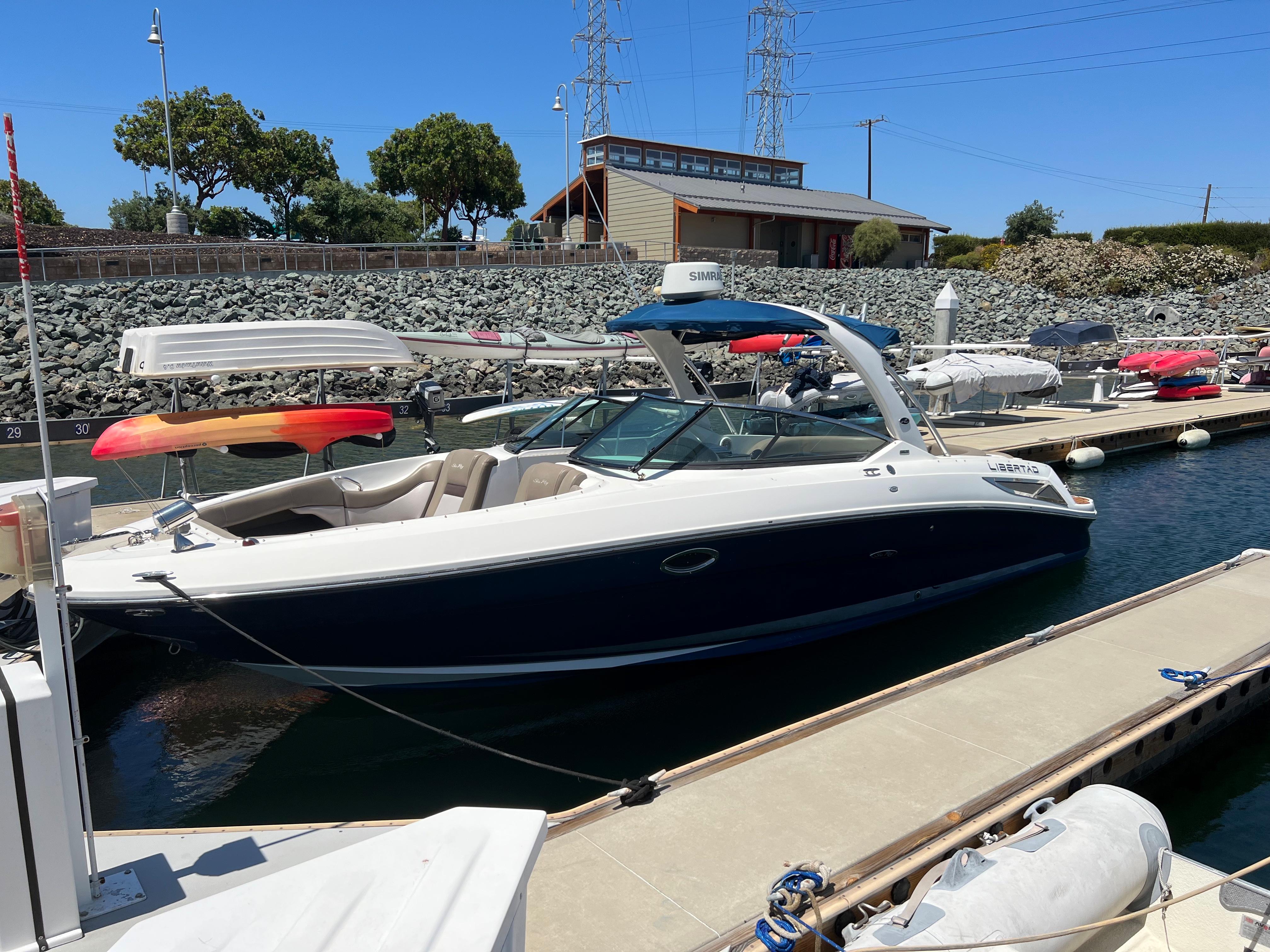 2011 Sea Ray 300 SLX Runabout for sale - YachtWorld
