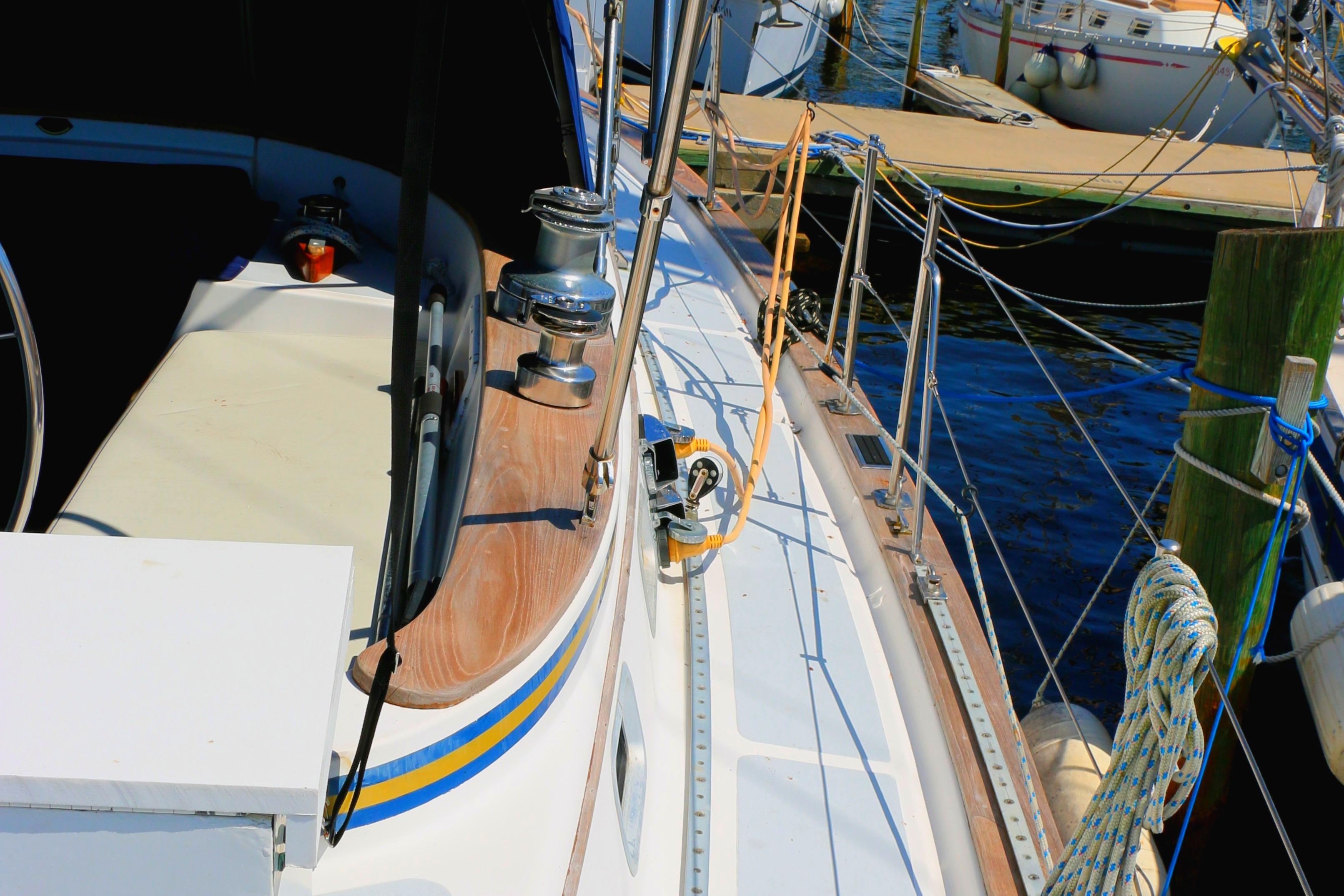 1988 Endeavour 42 Centre Cockpit for sale - YachtWorld