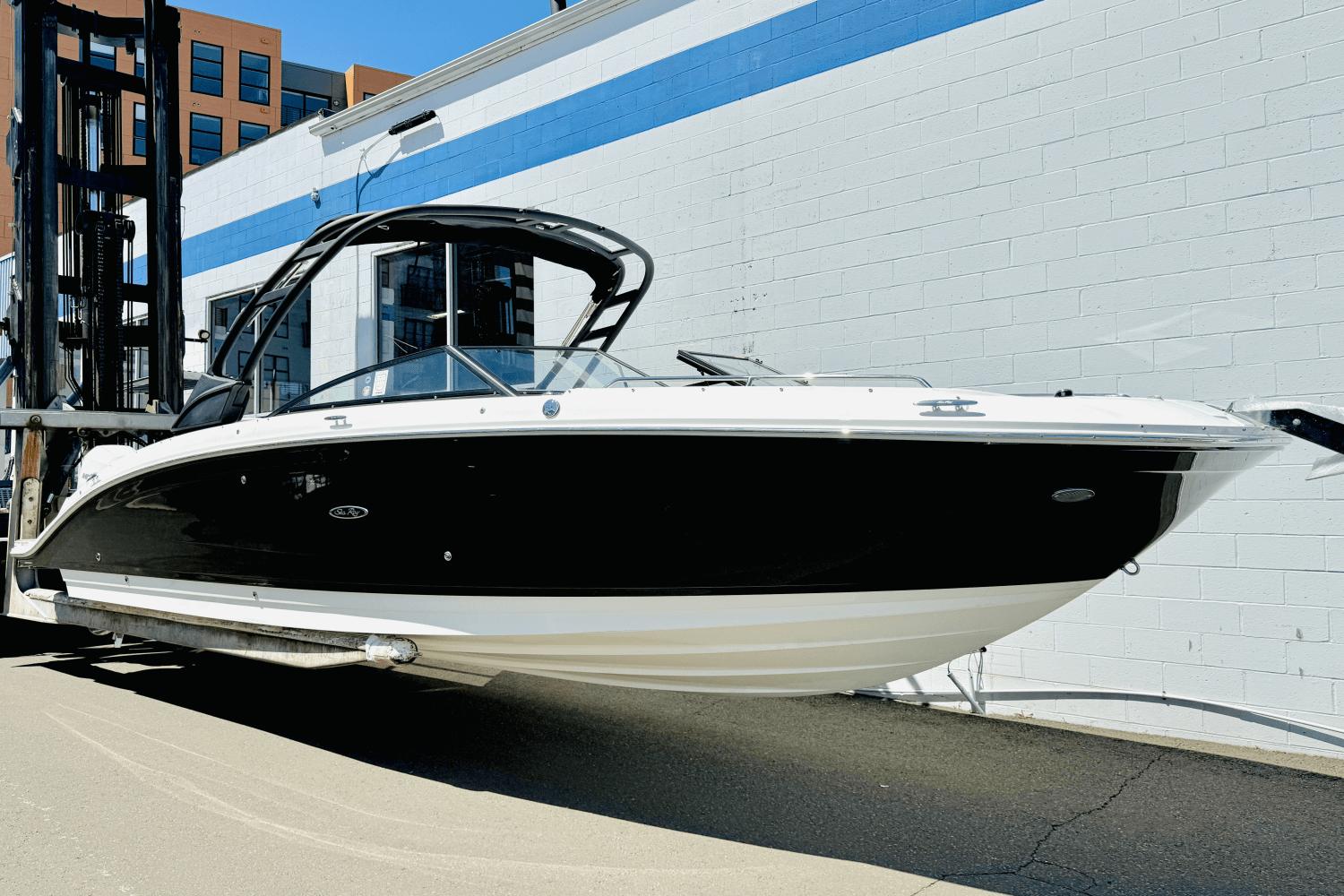 2024 Sea Ray SDX 290 Outboard Runabout for sale - YachtWorld