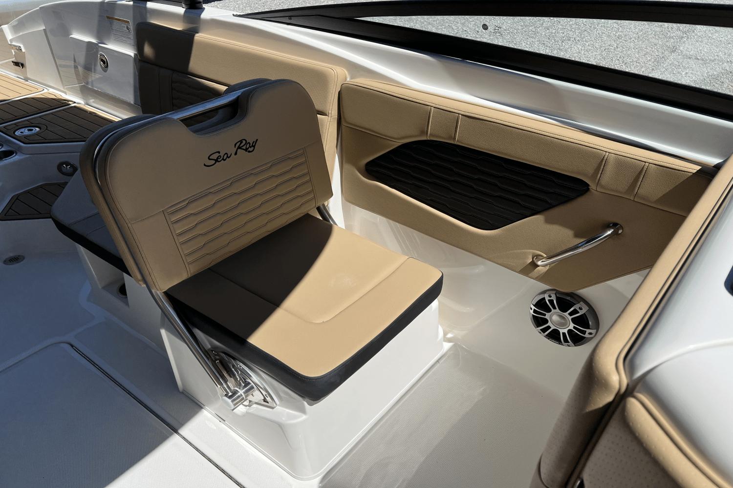 2024 Sea Ray SPX 230 Outboard Runabout for sale - YachtWorld