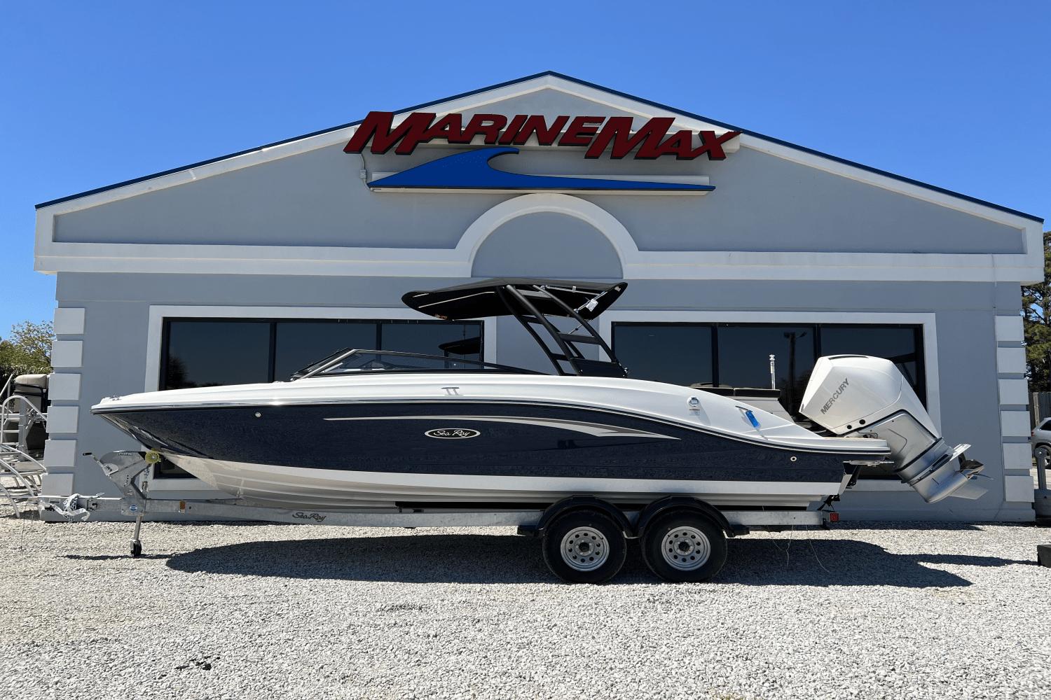 2024 Sea Ray SPX 230 Outboard Runabout for sale - YachtWorld