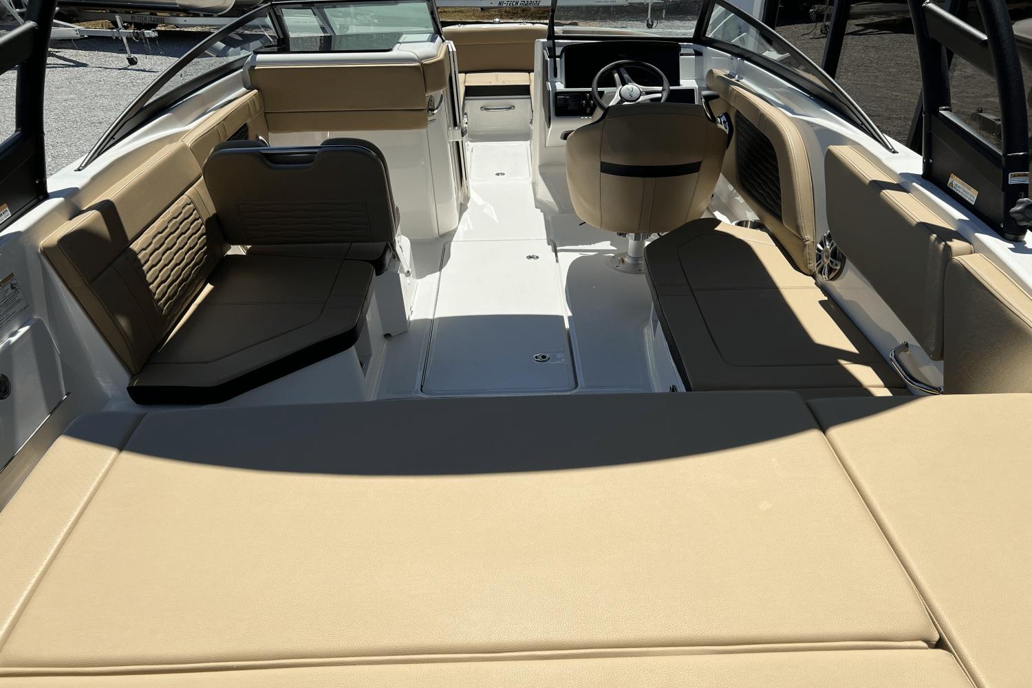 2024 Sea Ray SPX 230 Outboard Runabout for sale - YachtWorld