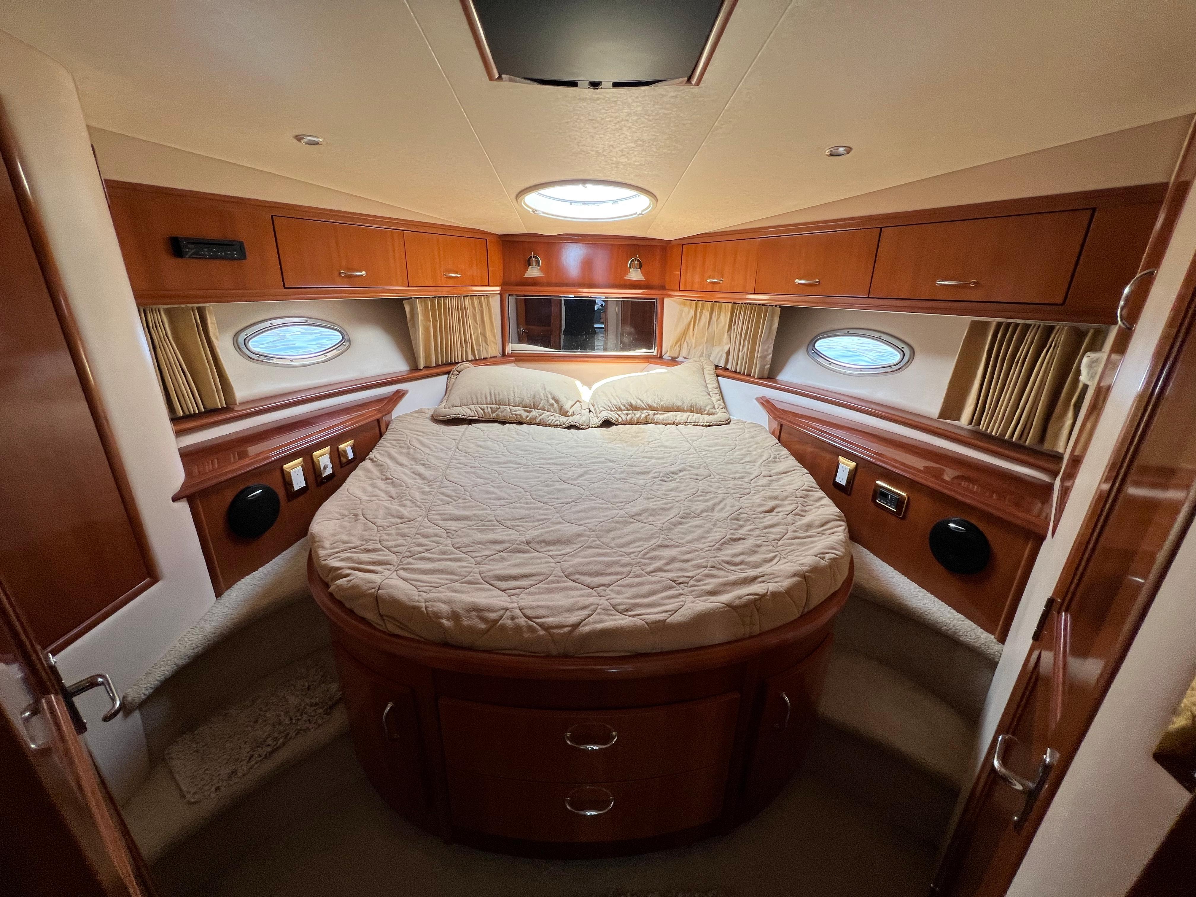 2006 Carver 42 Mariner Motor Yachts for sale - YachtWorld