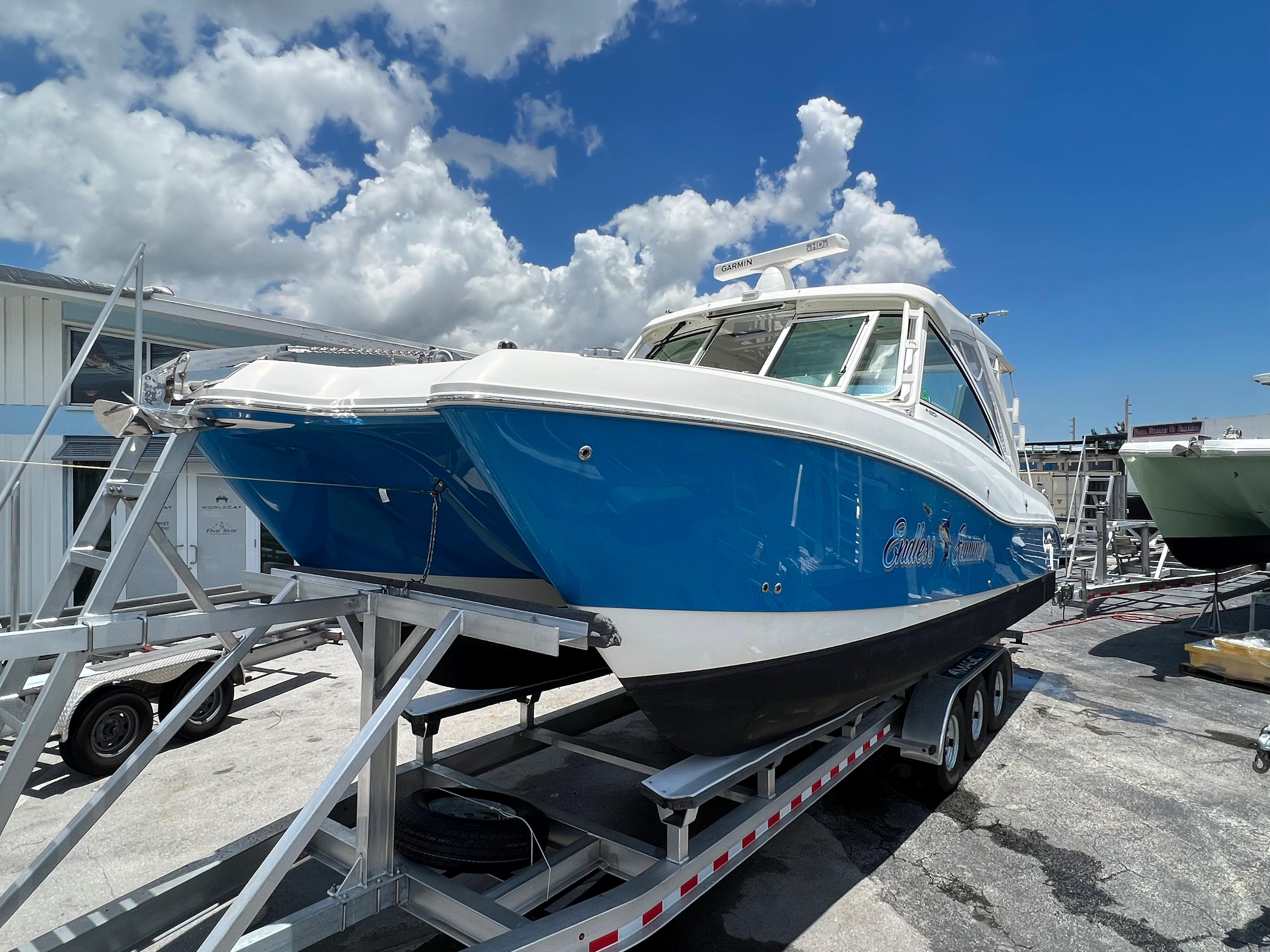 2018 World Cat 320 DC Power katamaran till salu- YachtWorld