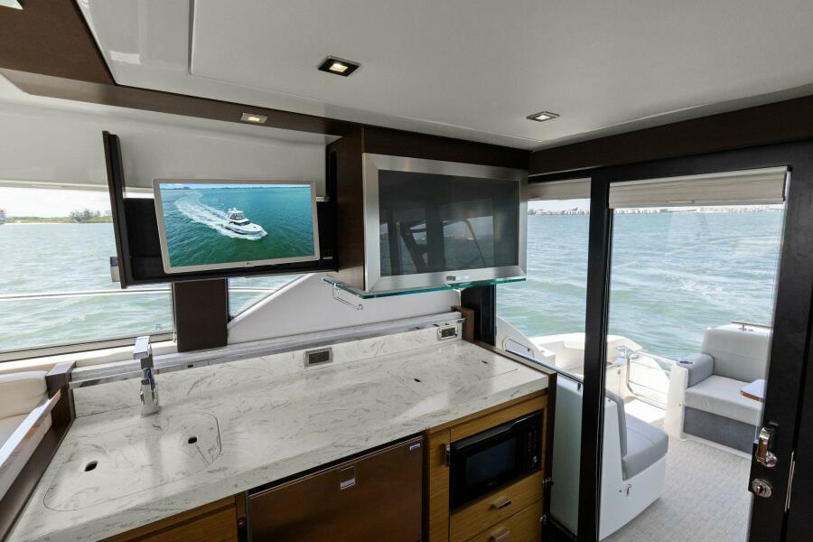 2017 Tiara Yachts 44 Flybridge Flybridge for sale - YachtWorld