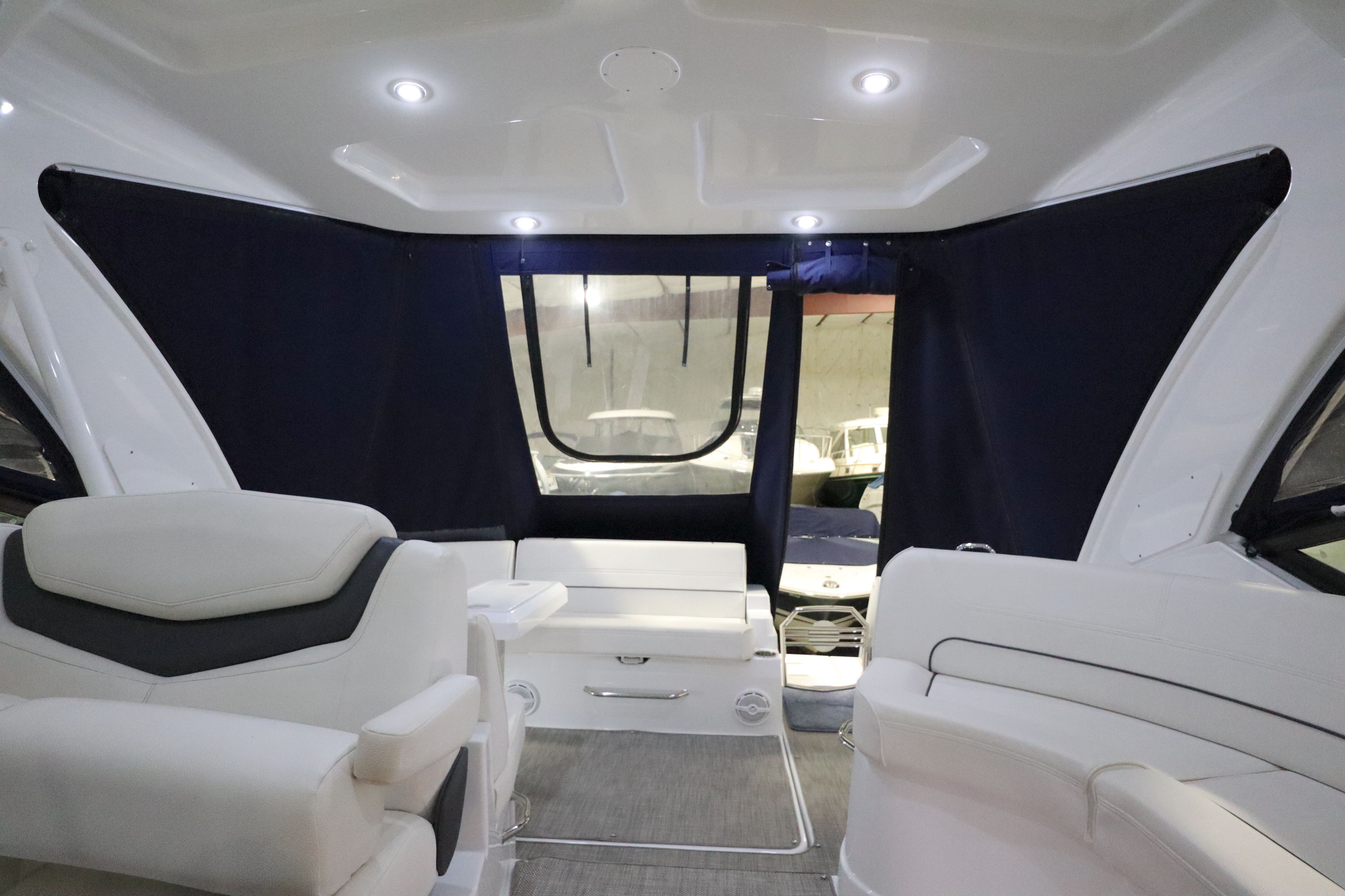 2017 Cruisers Yachts 35 Express - Weber Yachts