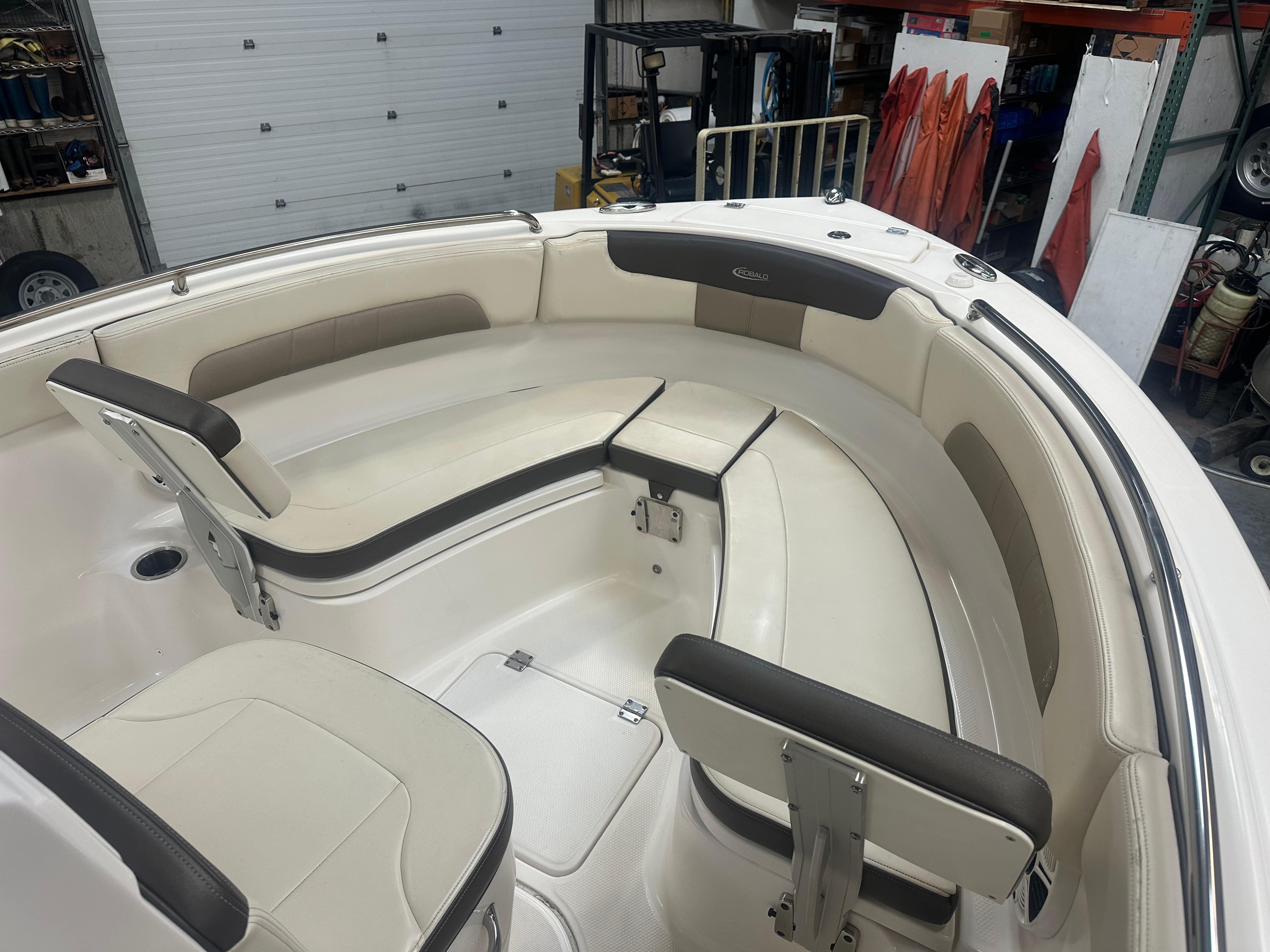 2019 Robalo R222 Center Console Center Console for sale - YachtWorld