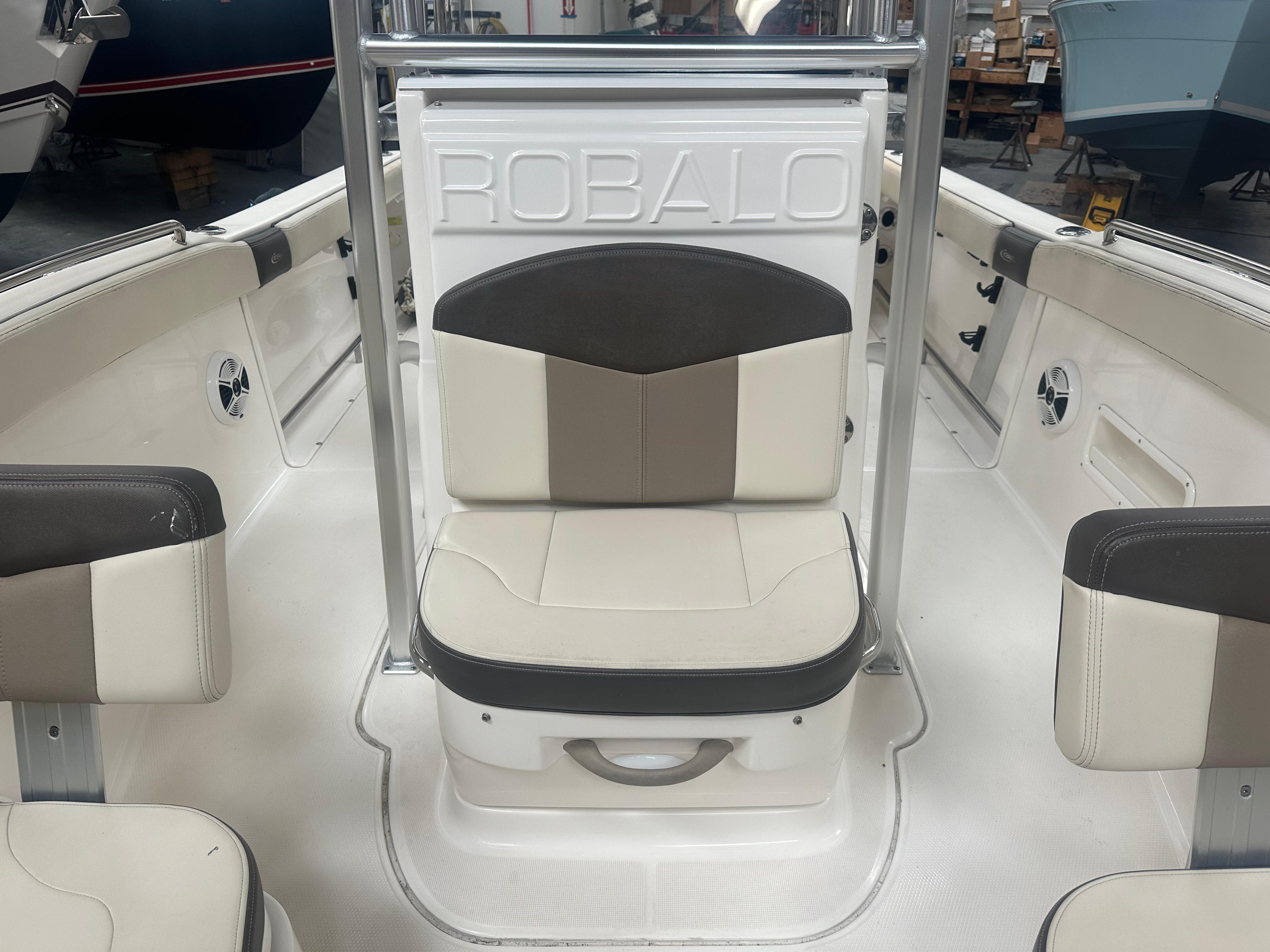 2019 Robalo R222 Center Console Center Console for sale - YachtWorld