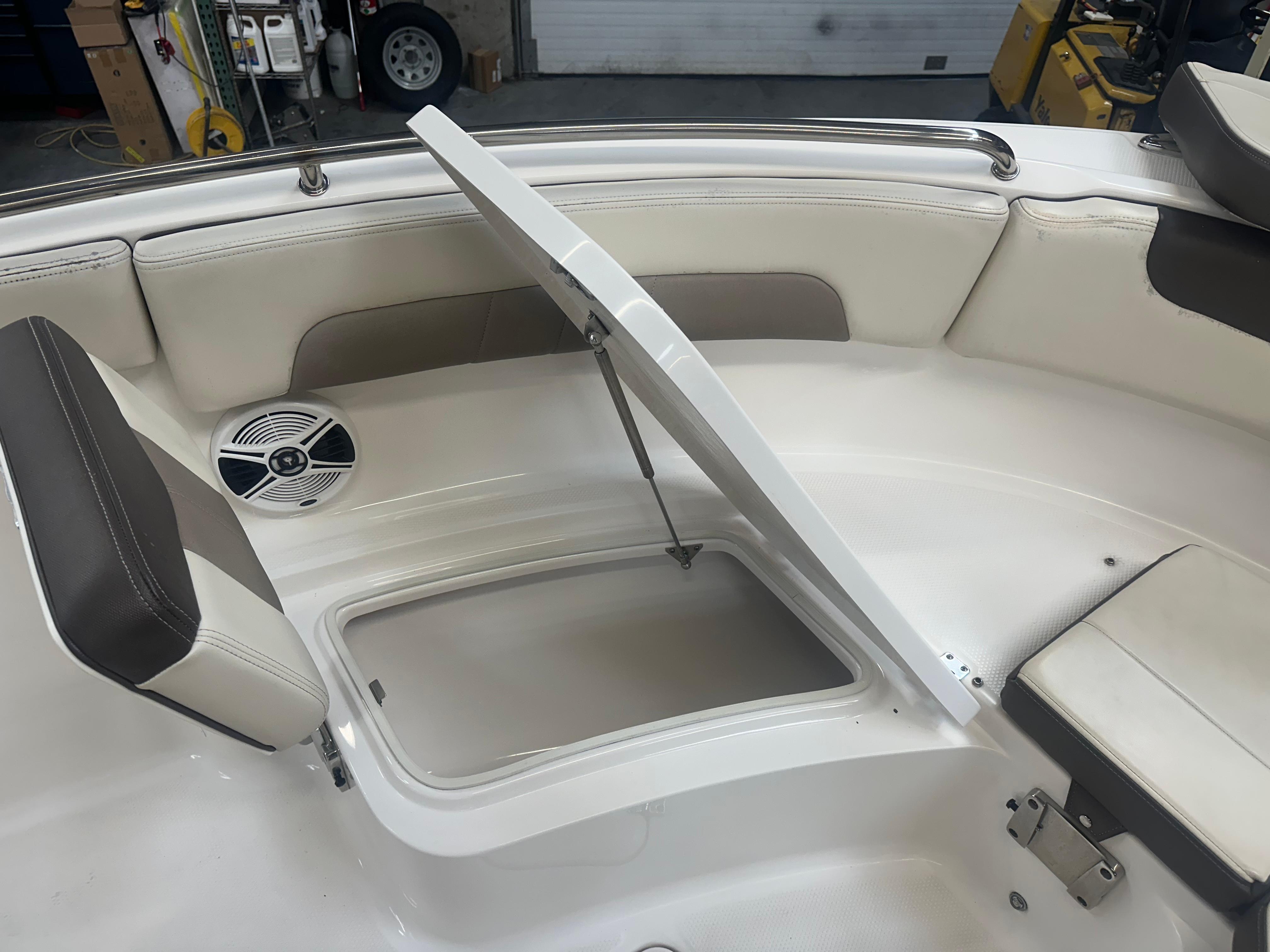 2019 Robalo R222 Center Console Center Console for sale - YachtWorld