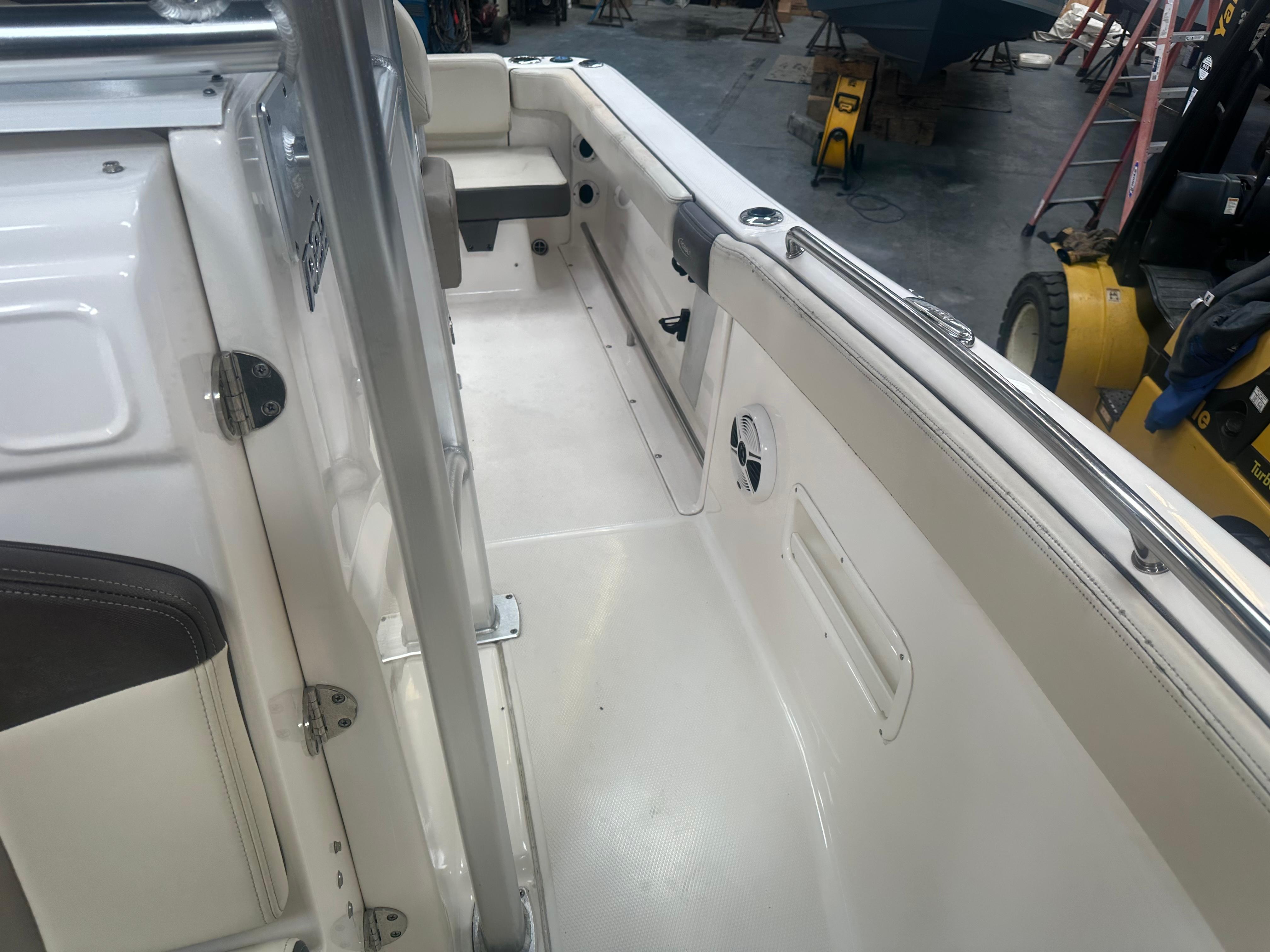 2019 Robalo R222 Center Console Center Console for sale - YachtWorld