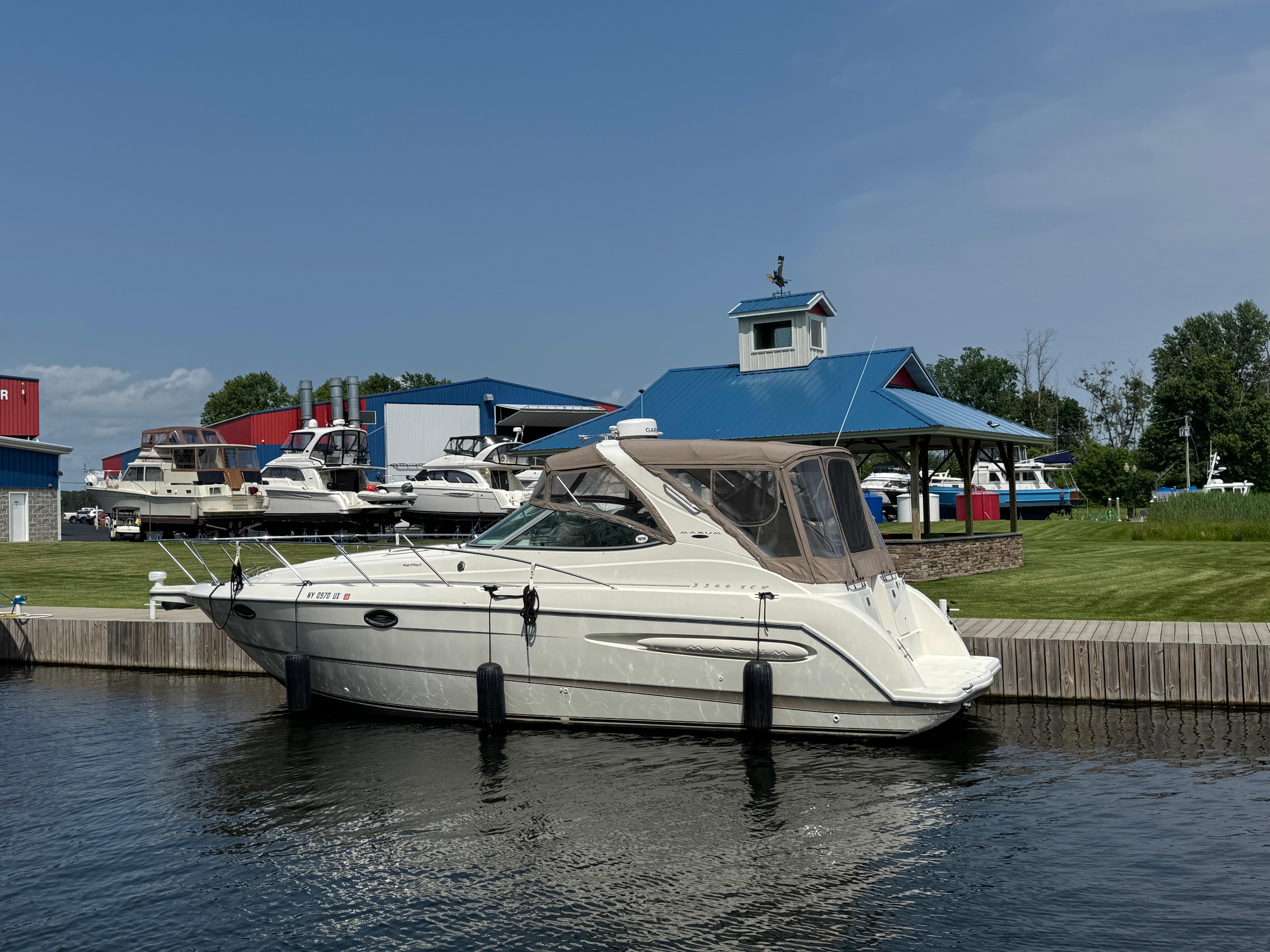 2001 Maxum 3300 SCR Express Cruiser for sale - YachtWorld