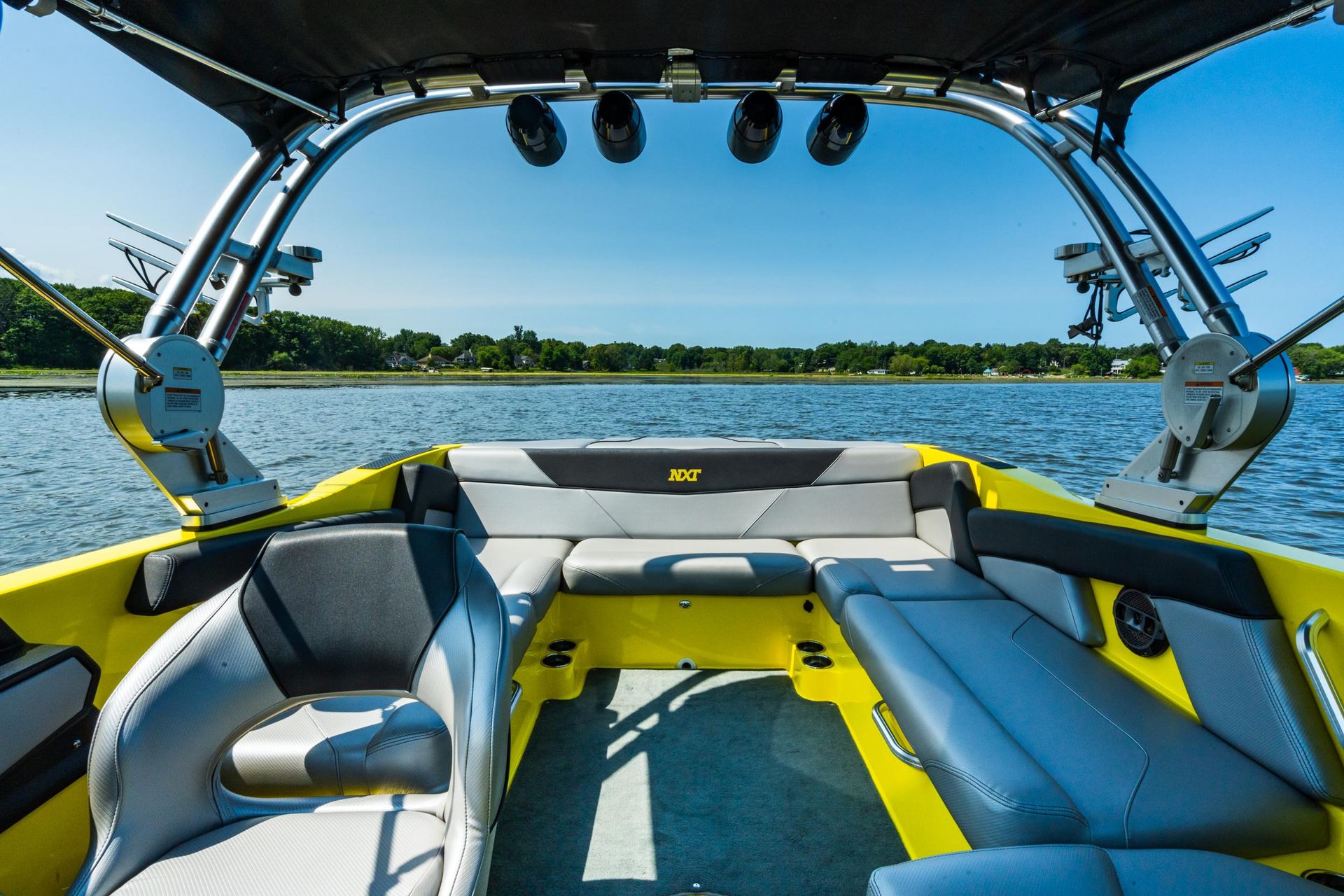 2018 MasterCraft NXT22 - Weber Yachts