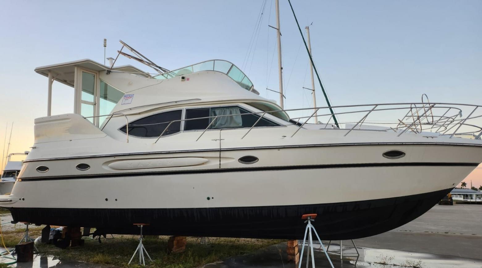 2000 Maxum 4100 SCA Motor Yachts for sale - YachtWorld