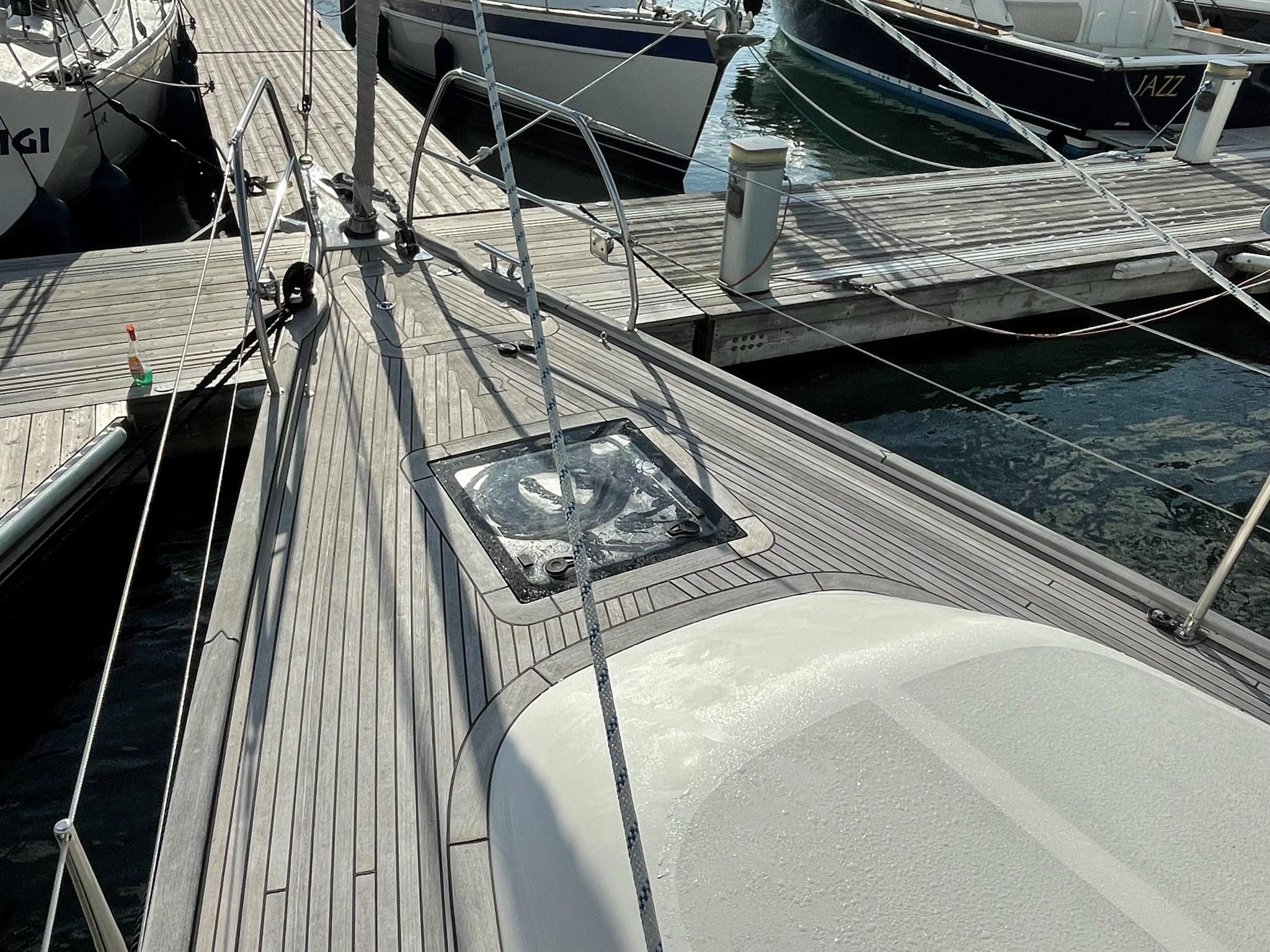 Hallberg-Rassy 340 | 2018 | 10m | Boatshop24