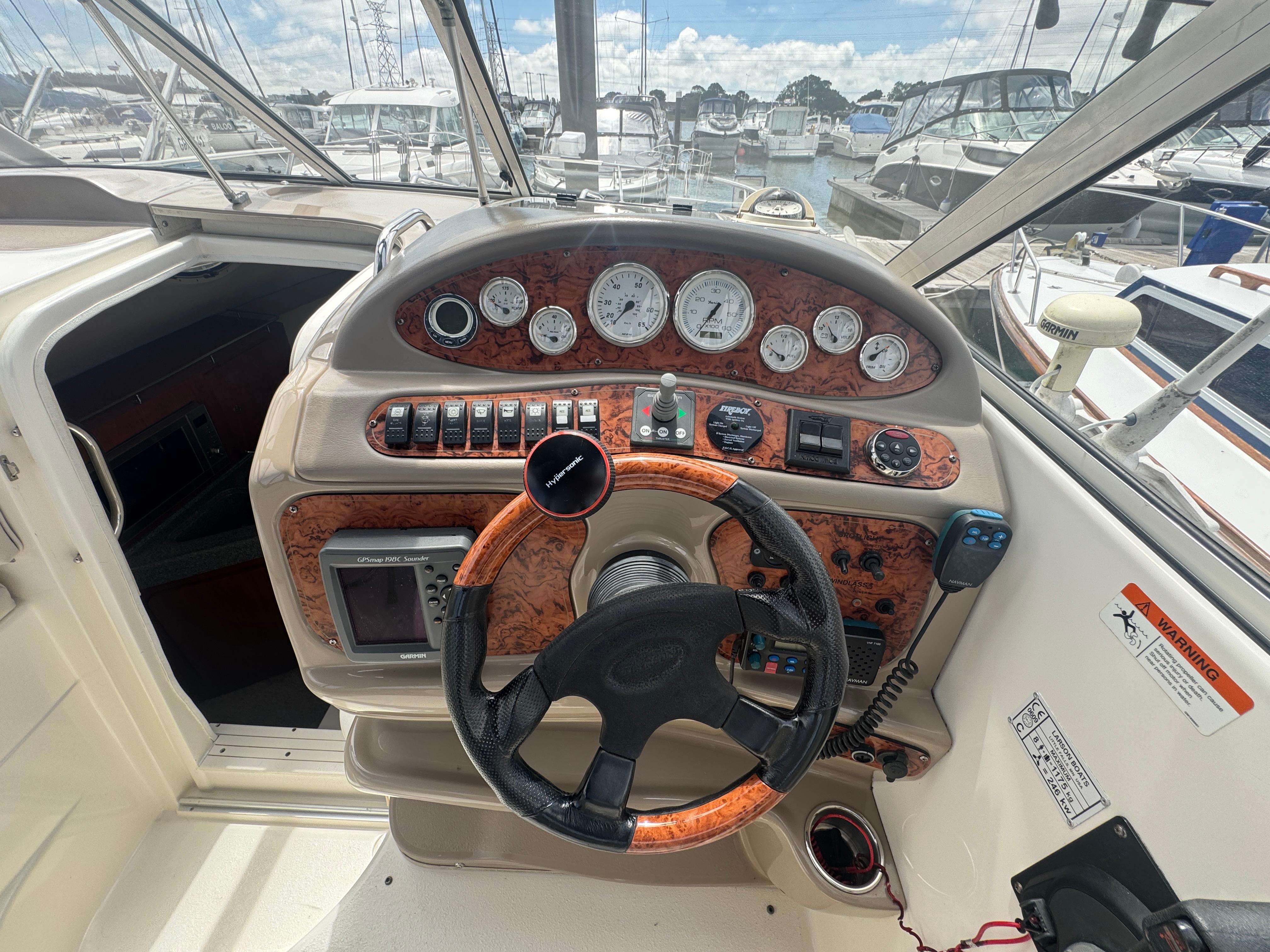2006 Larson Cabrio 240 Cruiser for sale - YachtWorld