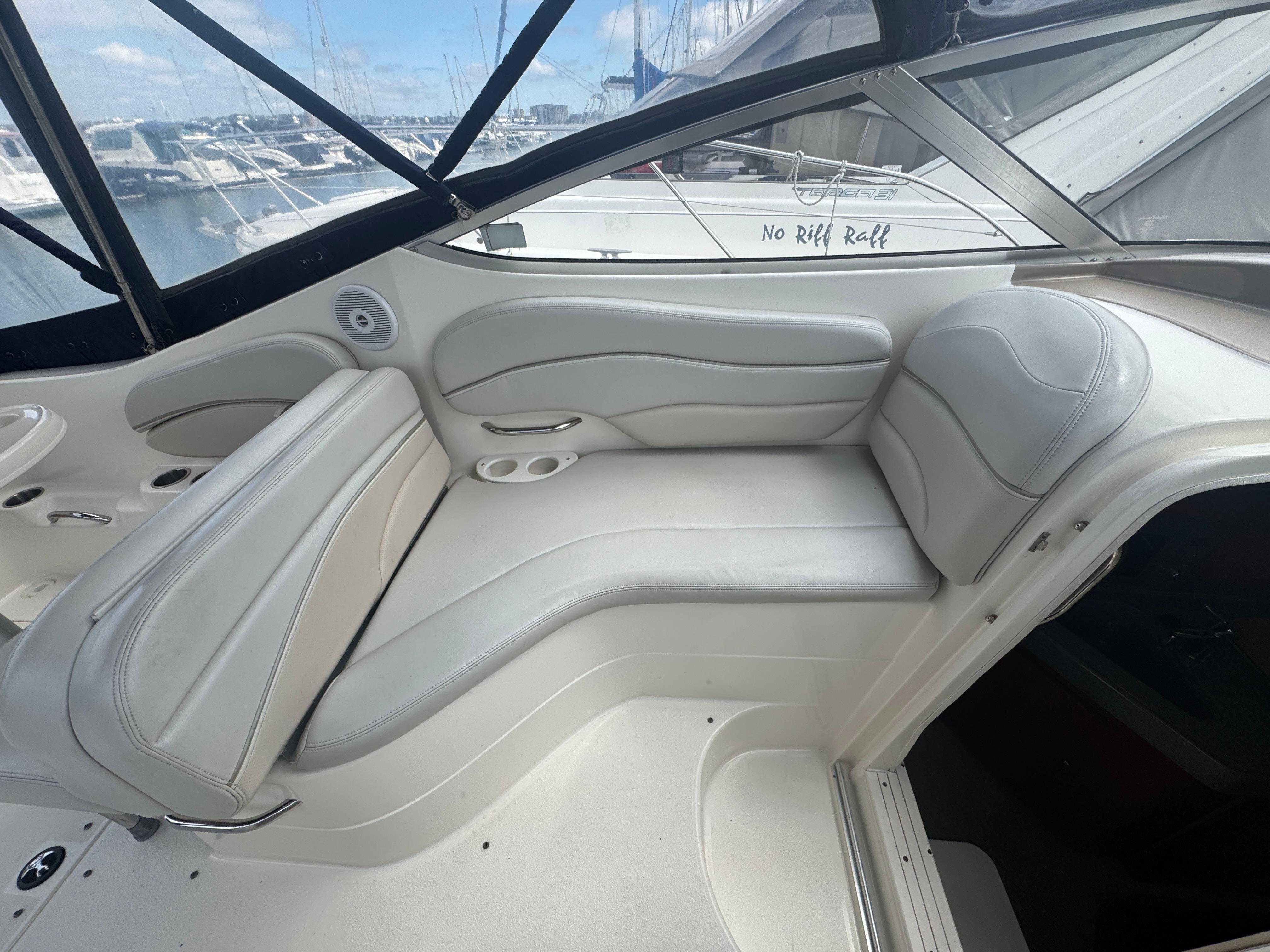 2006 Larson Cabrio 240 Cruiser for sale - YachtWorld