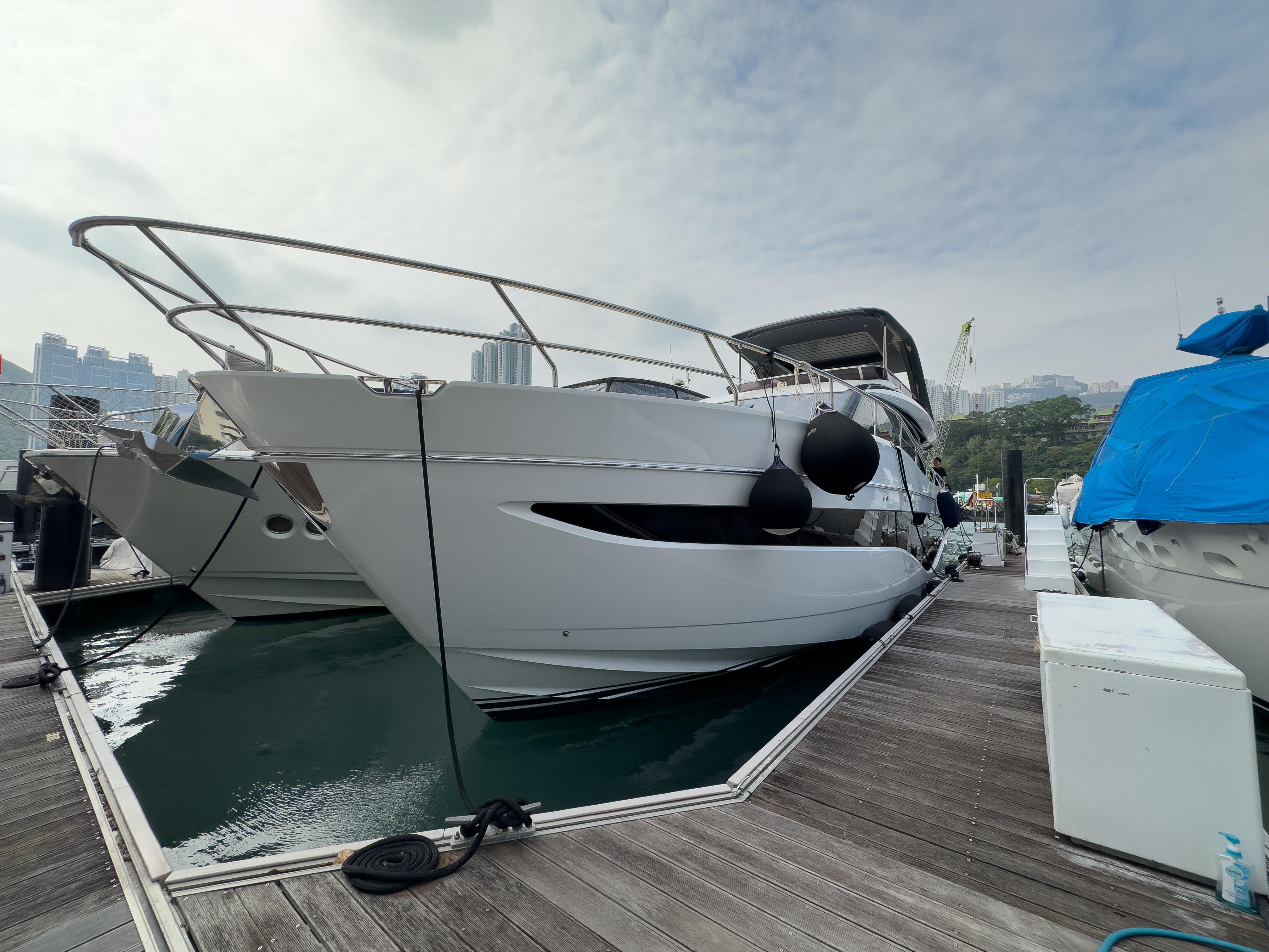 2022 Princess Y72 Flybridge for sale - YachtWorld