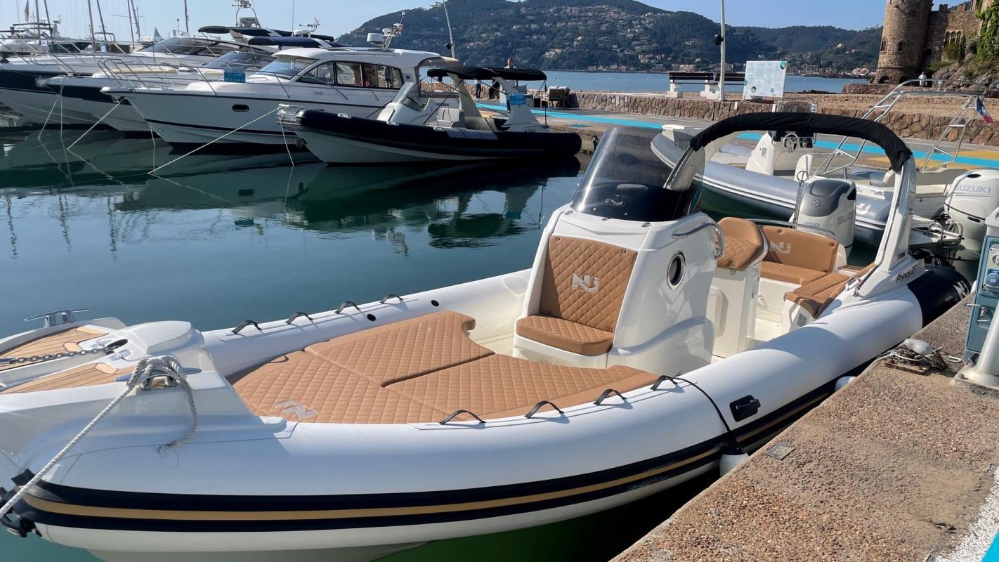 Nuova Jolly PRINCE 27 | 2022 | 8m - 83 - Var | Boatshop24