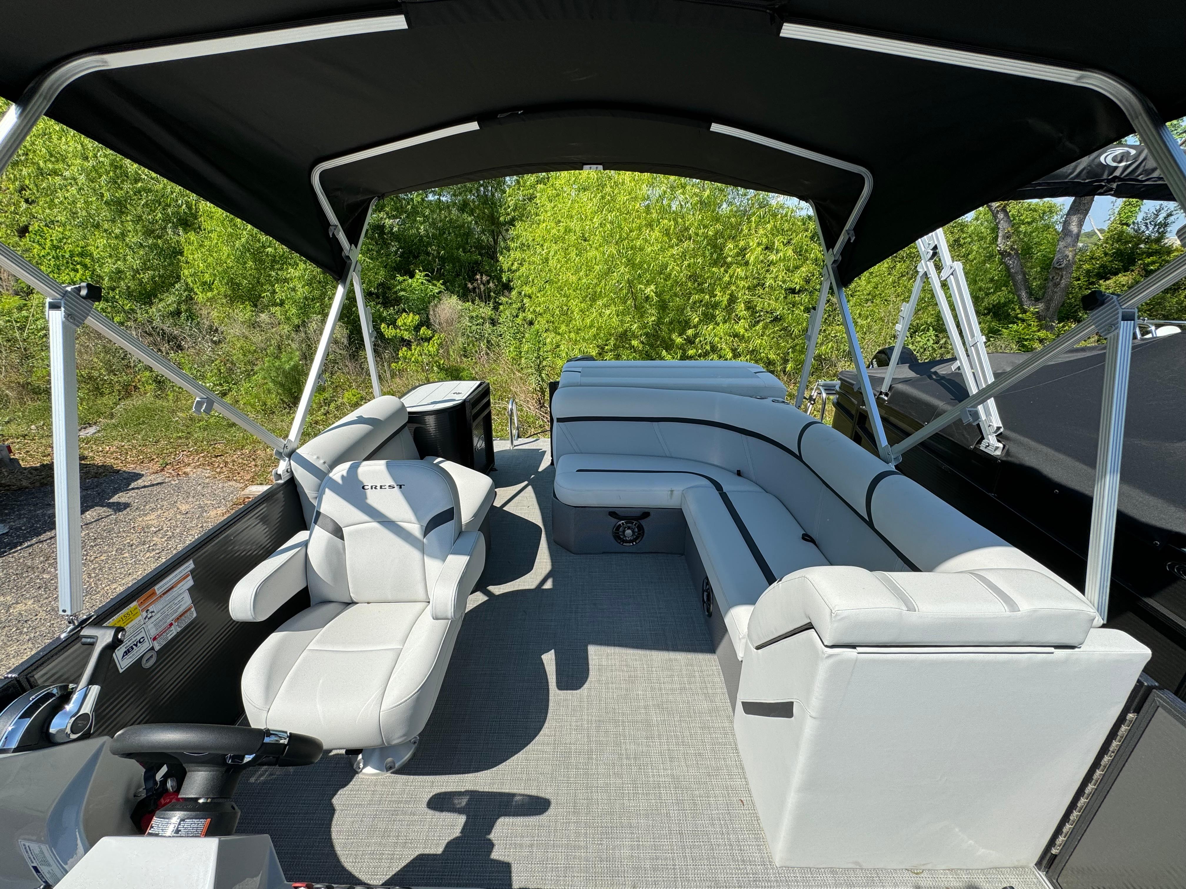 2024 Crest Classic LX 220 Pontoon for sale - YachtWorld