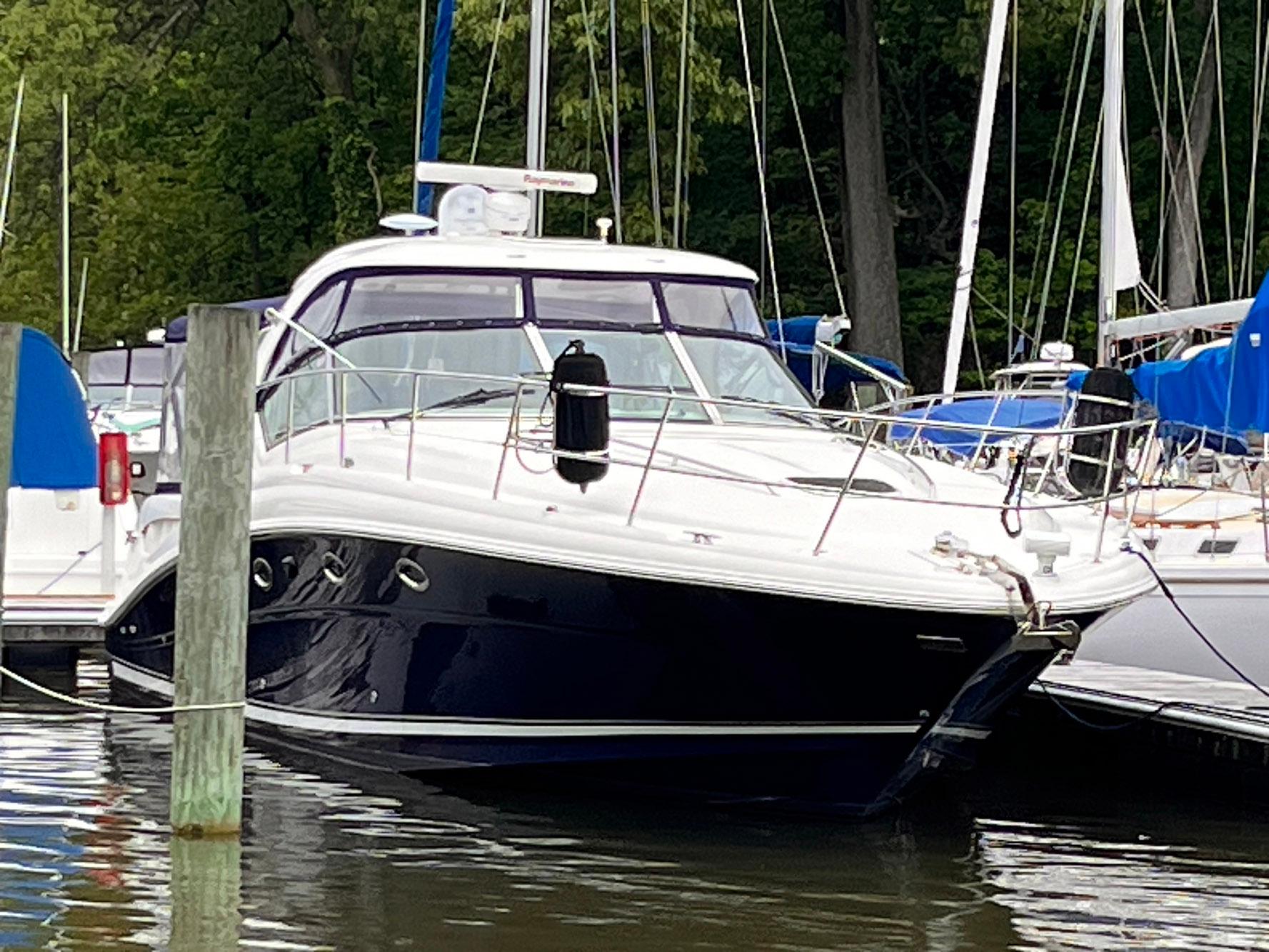 Sea Ray 420 Sundancer Usado en Maryland - Cosas de Barcos