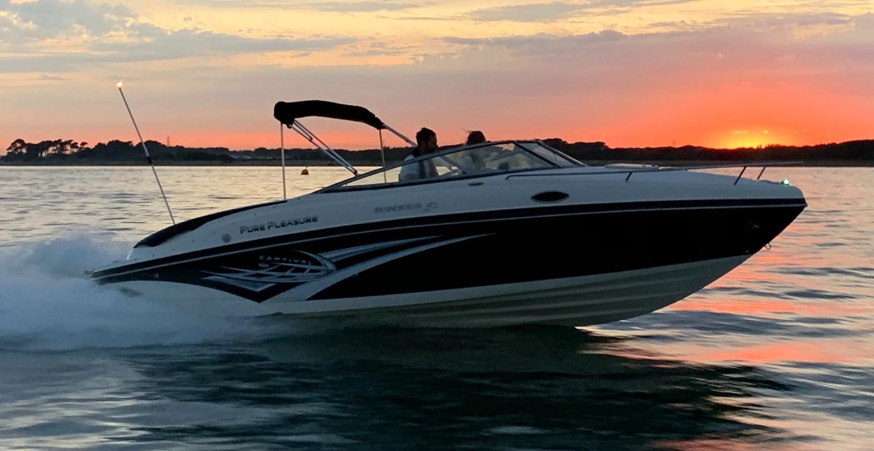 Used 2010 Rinker 246 Captiva Cuddy - Hampshire | TopBoats