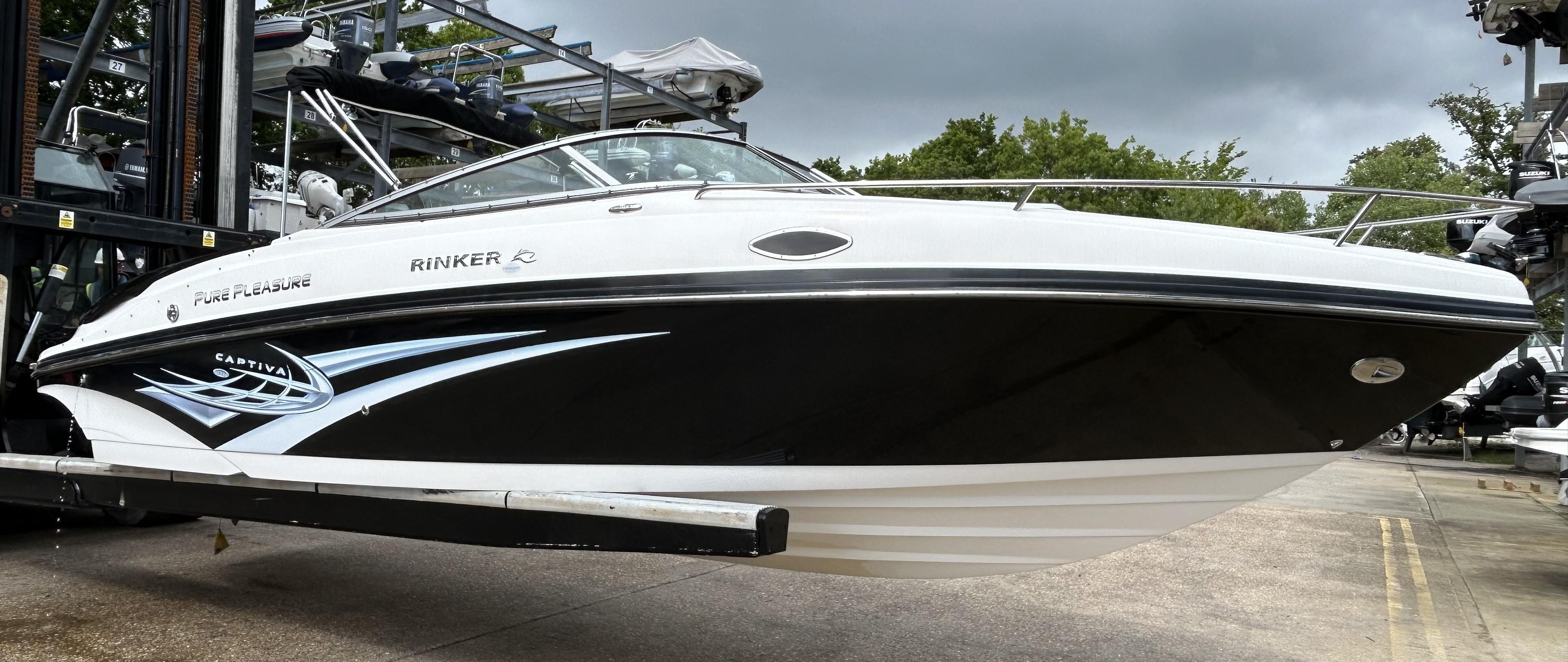 2010 Rinker 246 Captiva Cuddy Cuddy Cabin for sale - YachtWorld