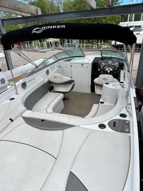 2010 Rinker 246 Captiva Cuddy Cuddy Cabin for sale - YachtWorld