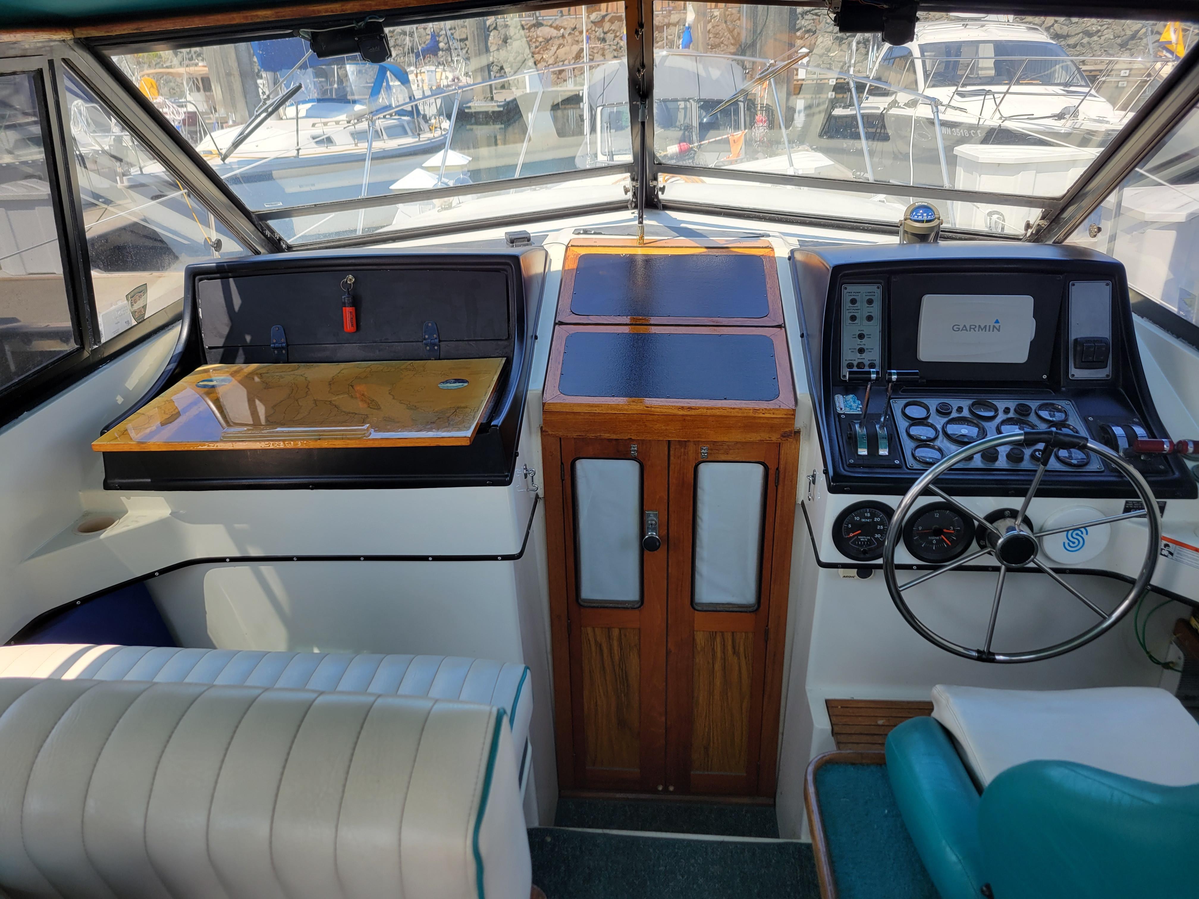1984 Carver 28 Riviera Diesel Cruiser for sale - YachtWorld