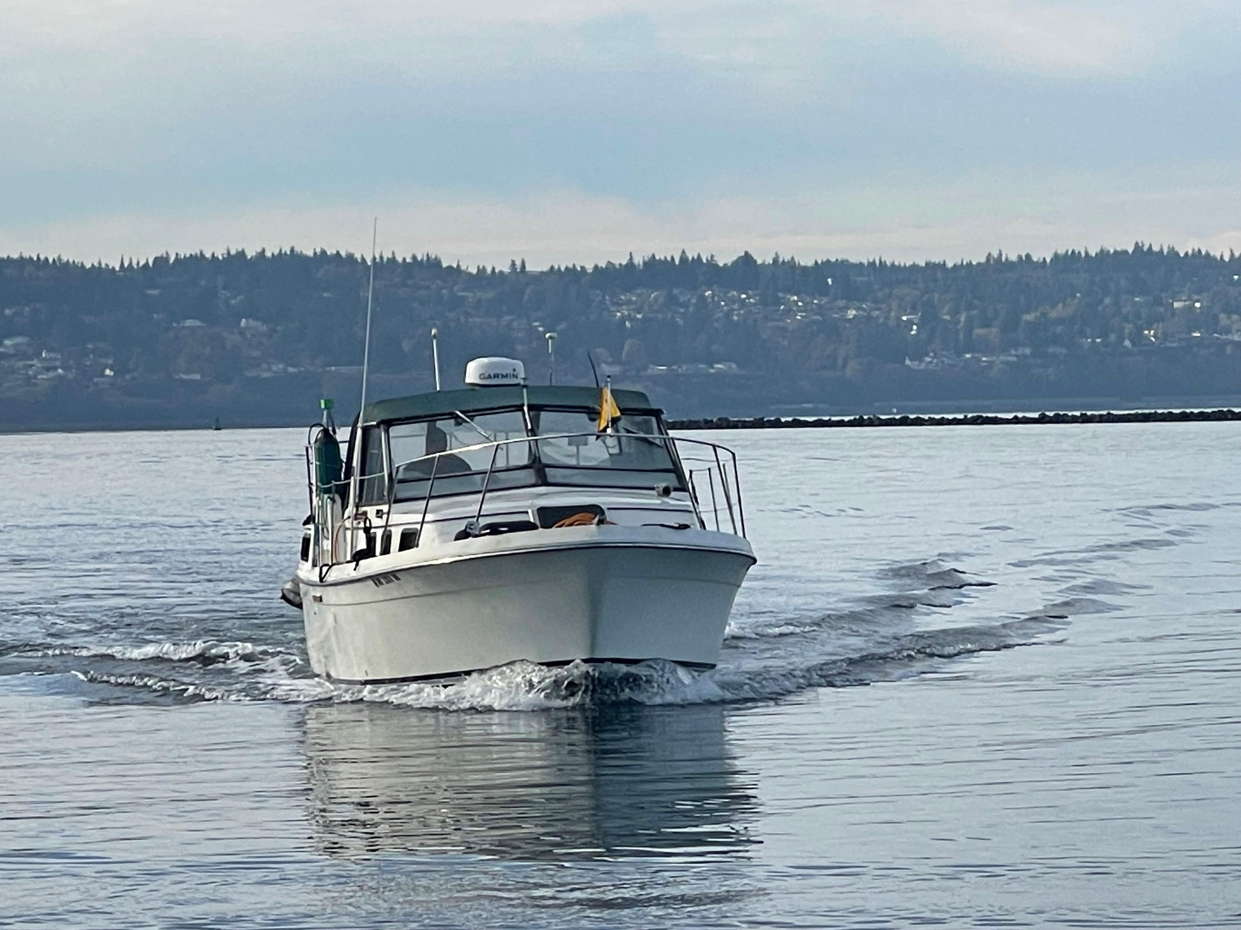 1984 Carver 28 Riviera Kryssare till salu- YachtWorld