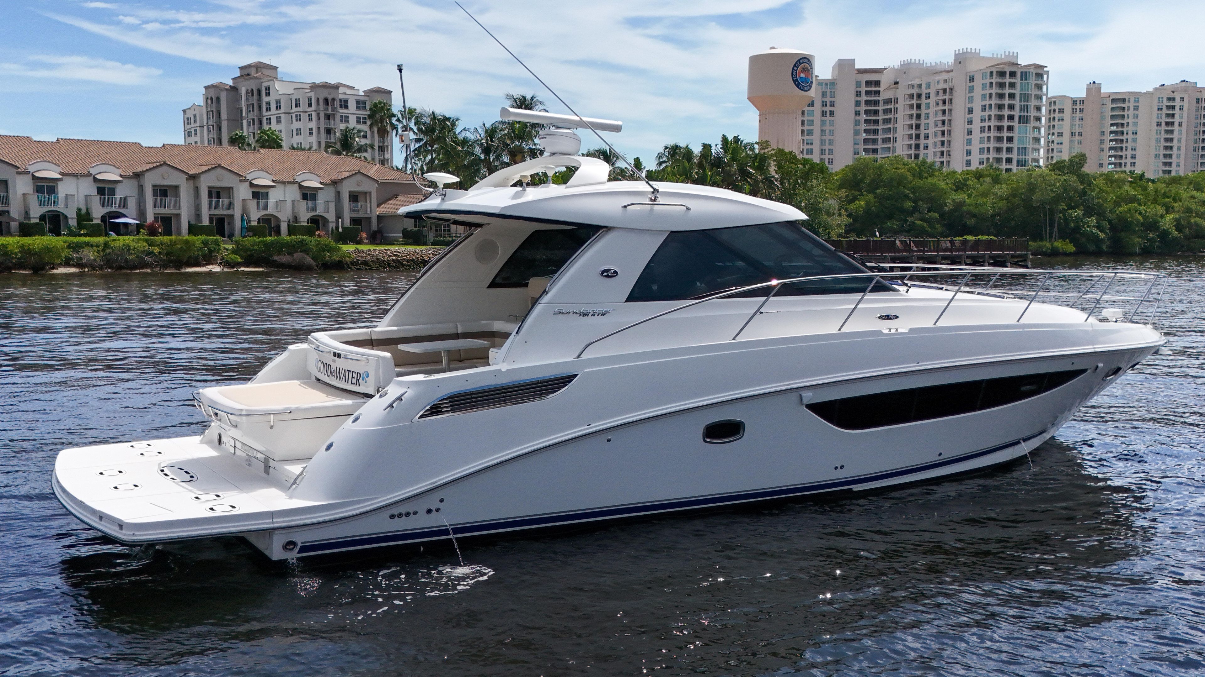2013 Sea Ray 450 Sundancer Sports Cruiser for sale - YachtWorld
