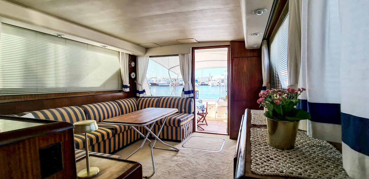 1989 Hatteras 45 Convertible Motor Yachts for sale - YachtWorld