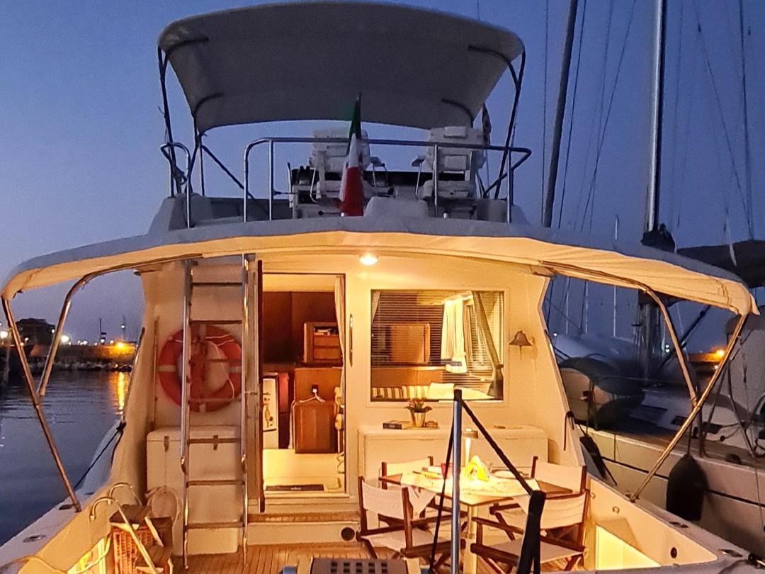 1989 Hatteras 45 Convertible Motor Yachts for sale - YachtWorld