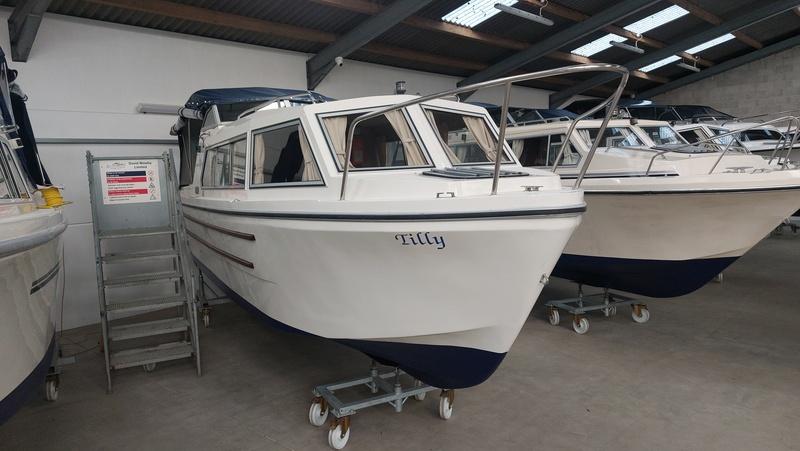 1990 Viking 23 Narrow Beam called Tilly - Leicestershire | Boatshop24 UK