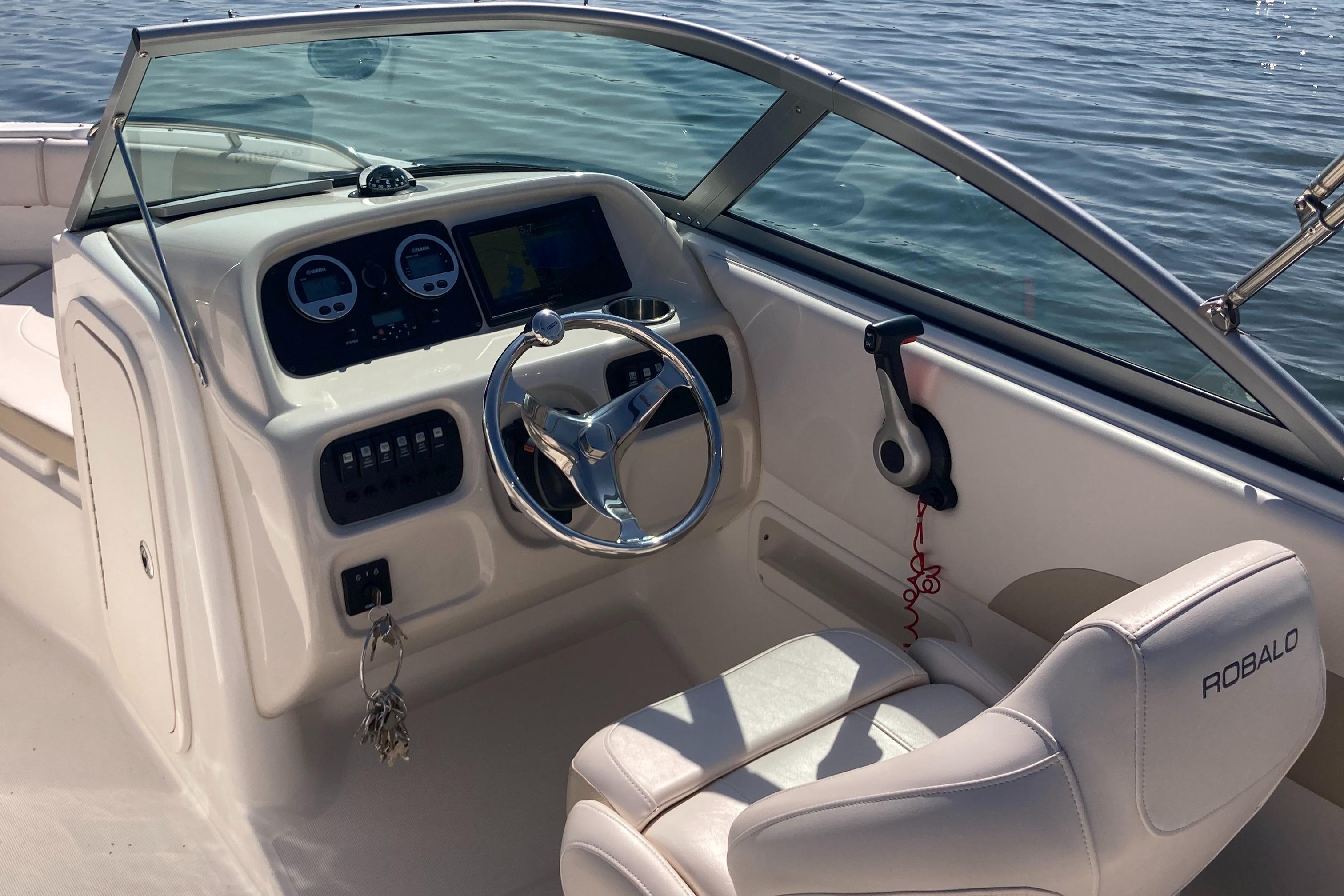 2017 Robalo R227 Dual Console Dual Console for sale - YachtWorld