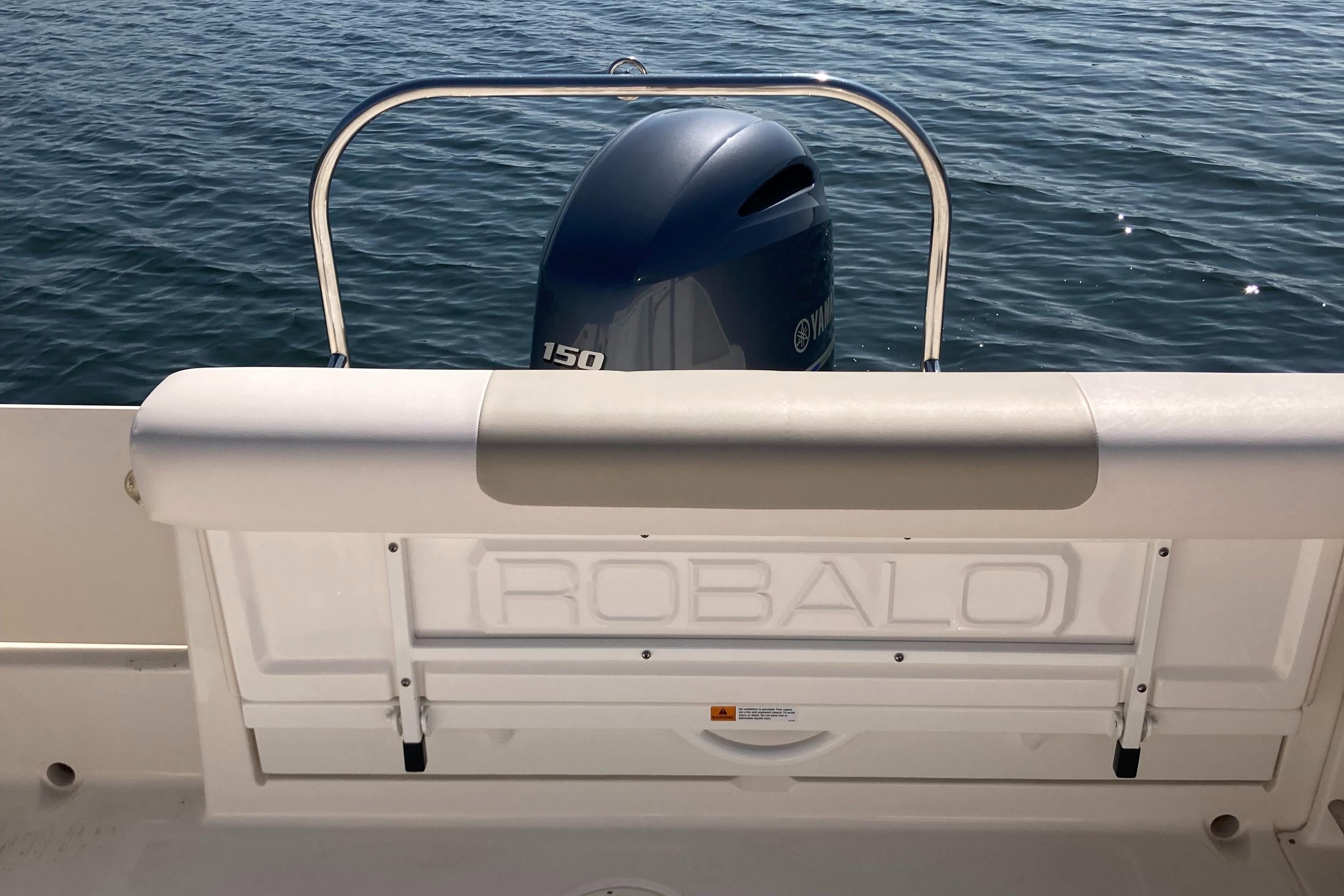 2017 Robalo R227 Dual Console Dual Console for sale - YachtWorld