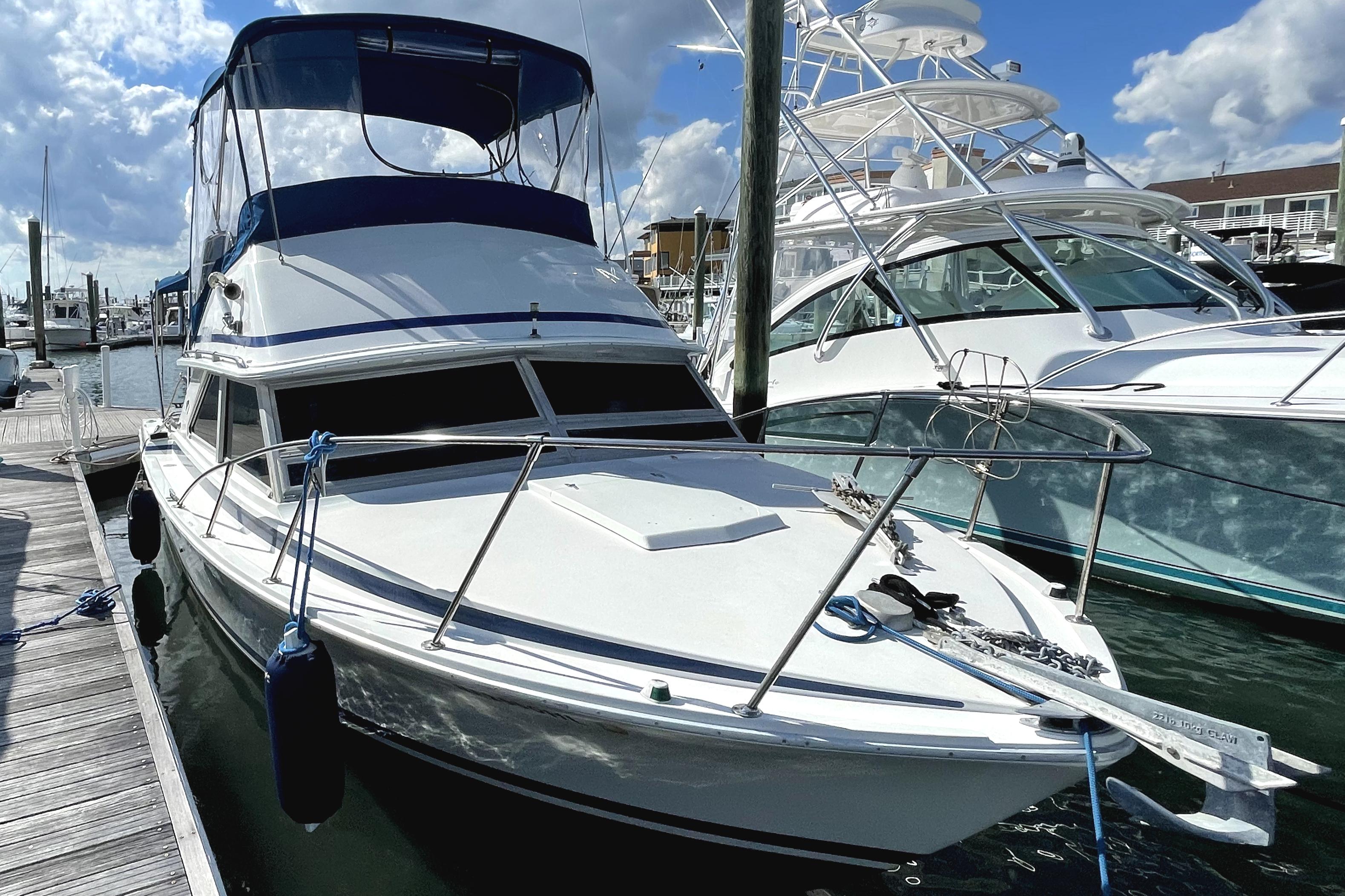 1983 Bertram 28 Flybridge CRUISER Flybridge for sale - YachtWorld