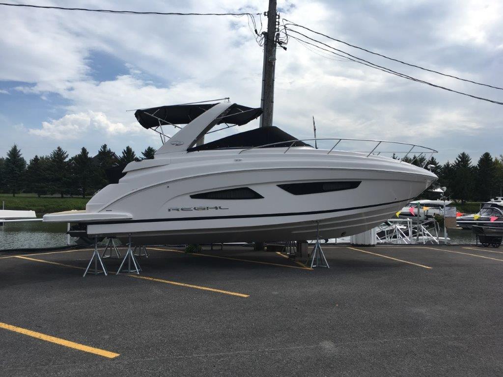 Regal 33 Express boats for sale | YachtWorld