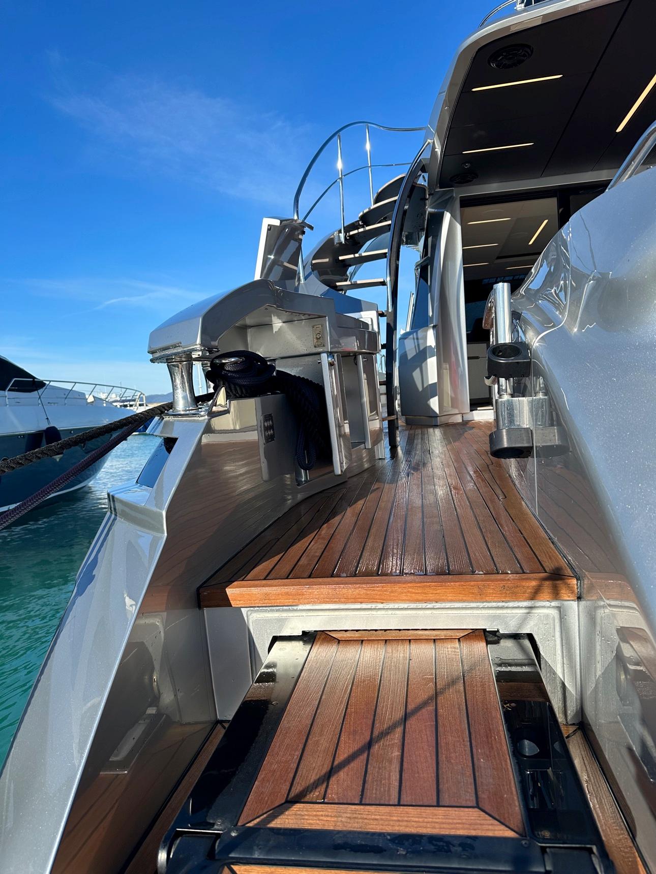 2021 Cruiser Pershing for sale - YachtWorld