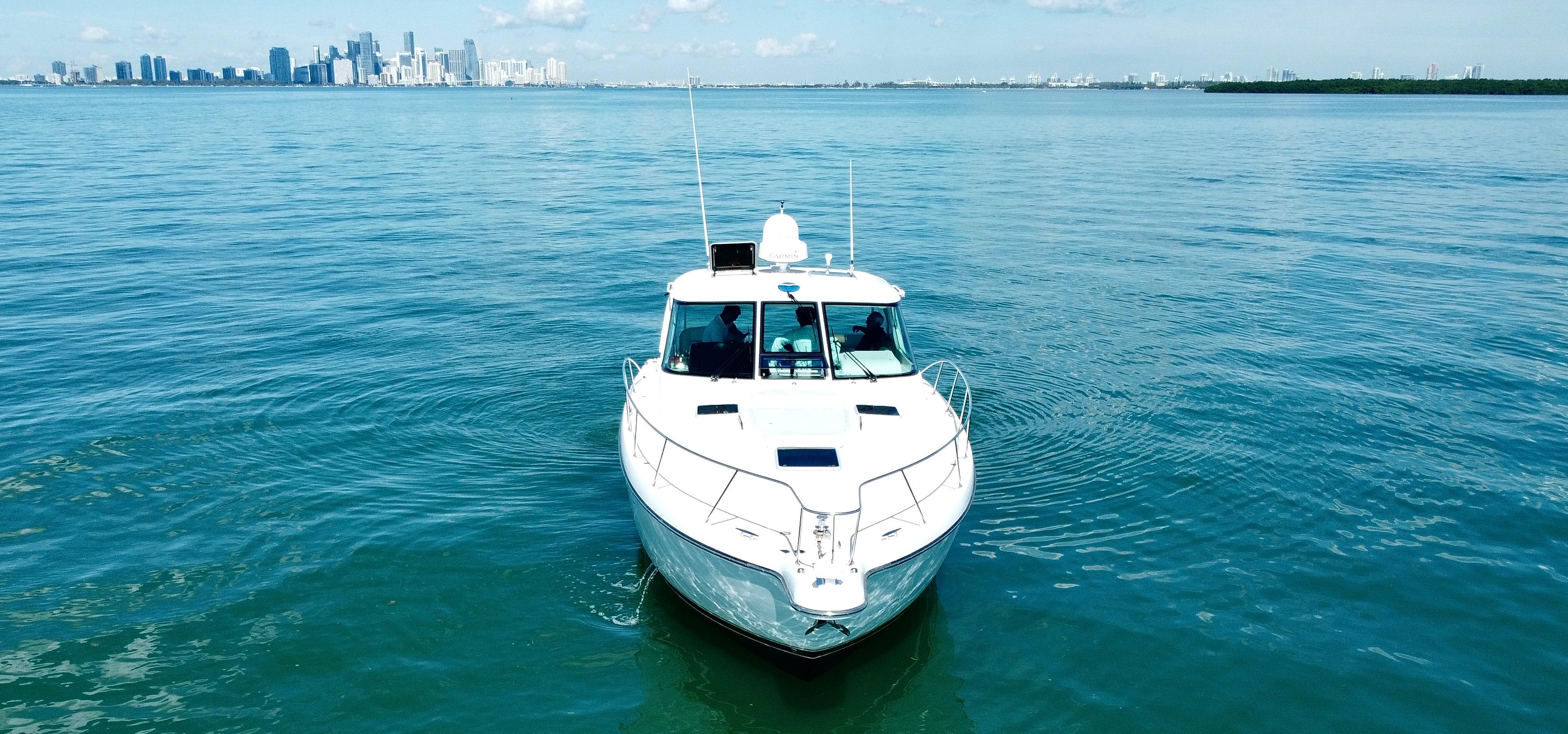 2005 Tiara Yachts 3600 Sovran Express Cruiser for sale - YachtWorld