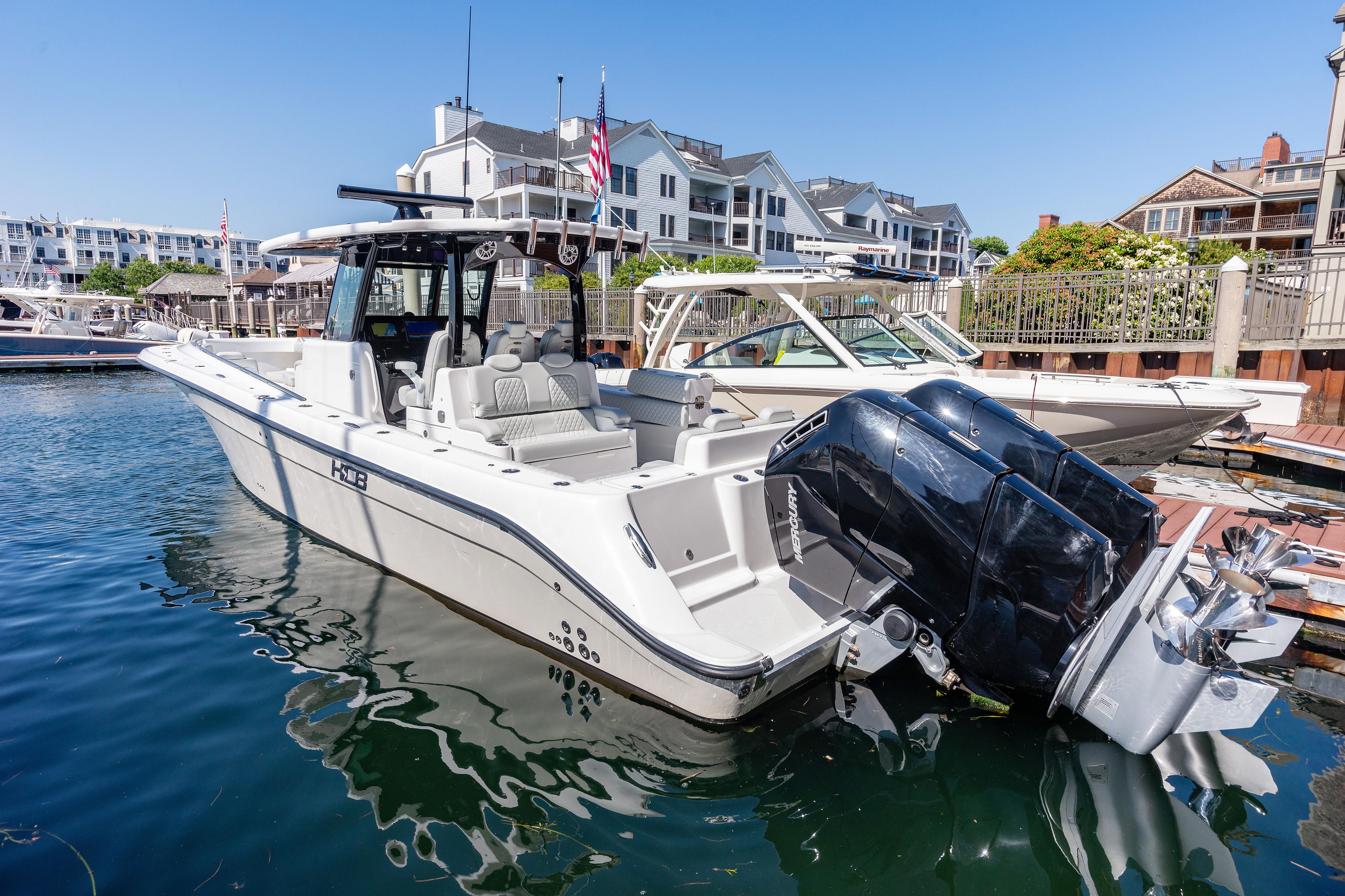 2024 HCB 39 Speciale Center Console for sale - YachtWorld