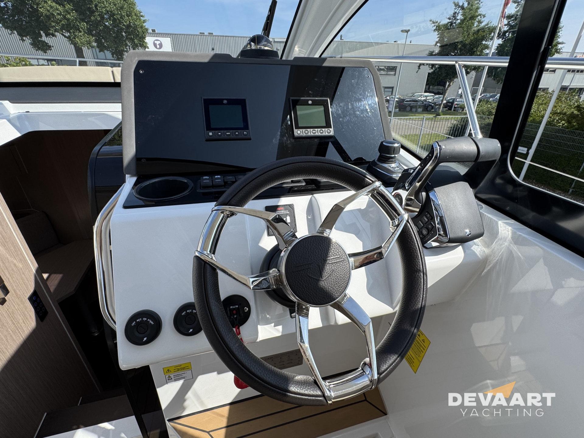 Sealine S335 | 2026 | 10m | TopBoats